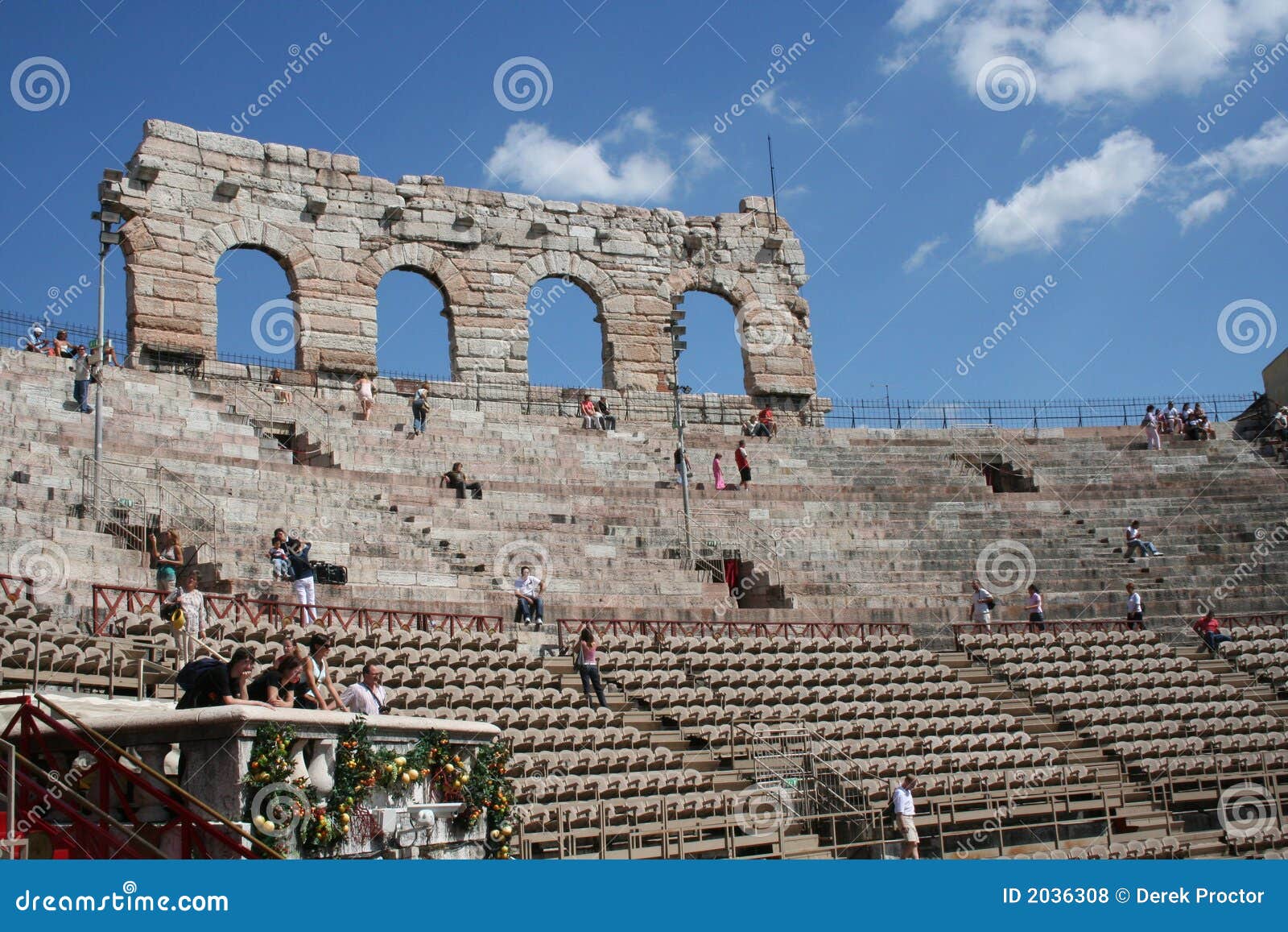 Arena romana Verona fotografia stock. Immagine di obiettivo - 2036308