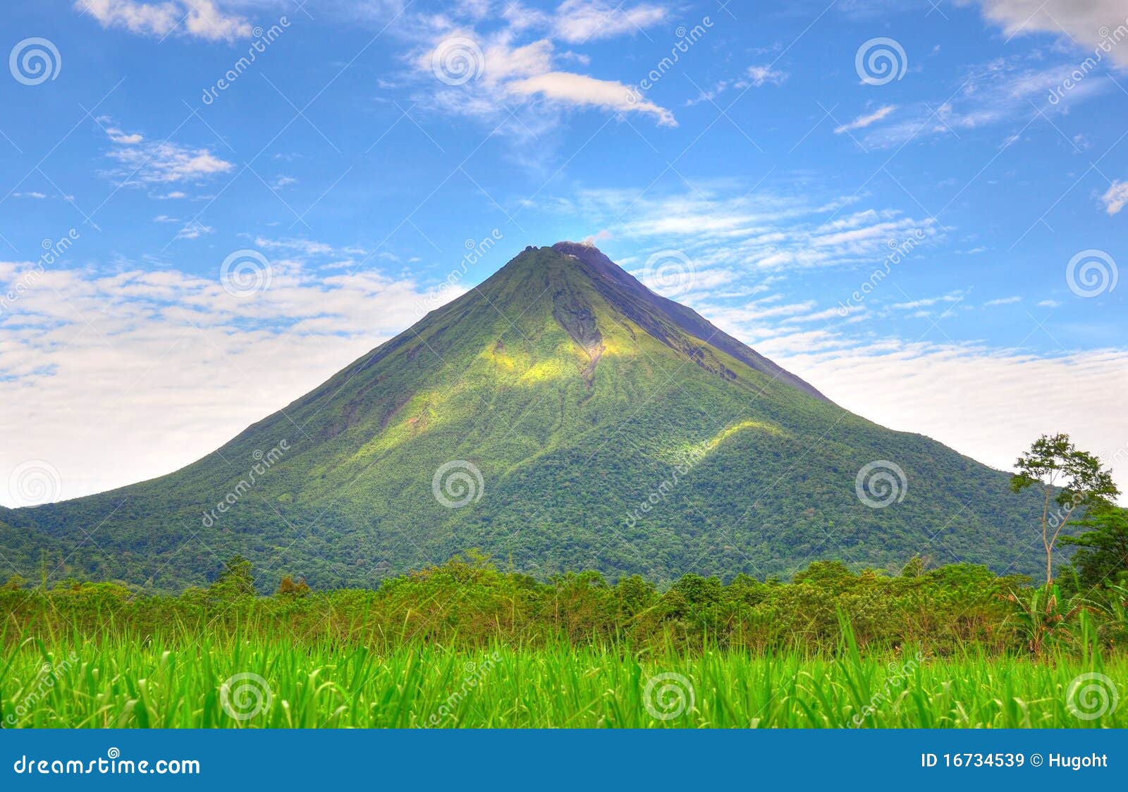 Arenal Volcano, Costa Rica stock image. Image of cloud - 16734539