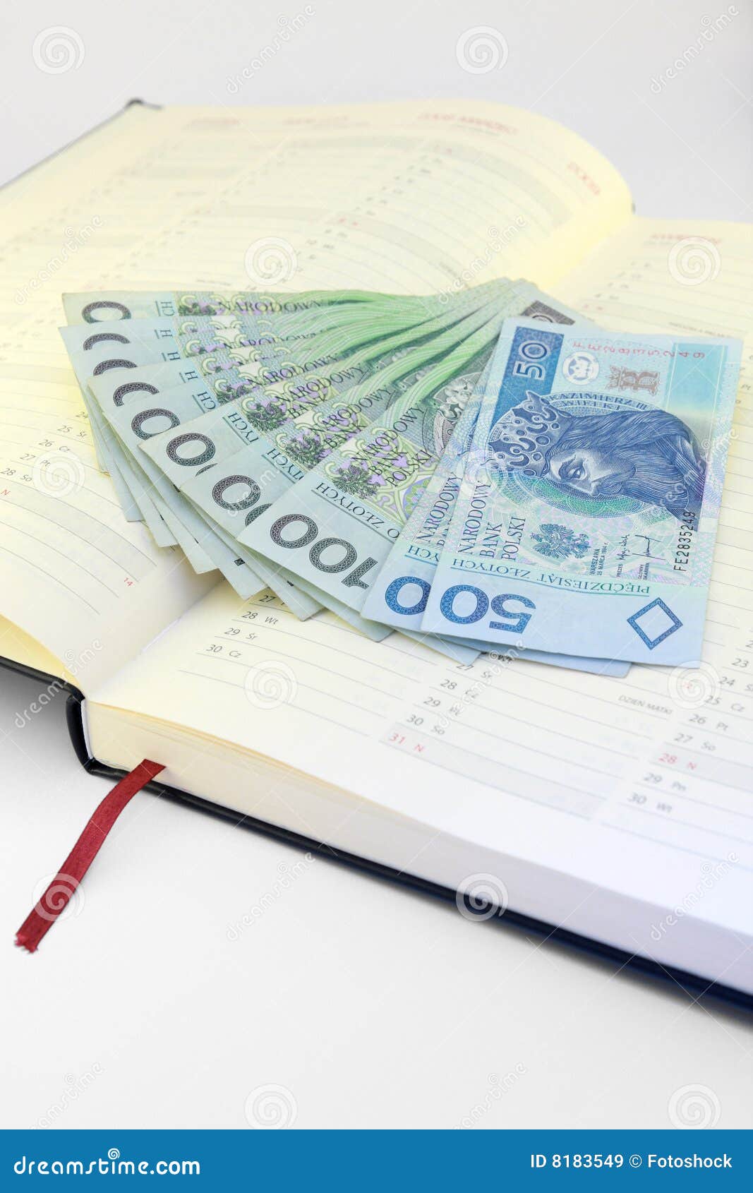 Argent Et Calendrier Image. Image: 8183549