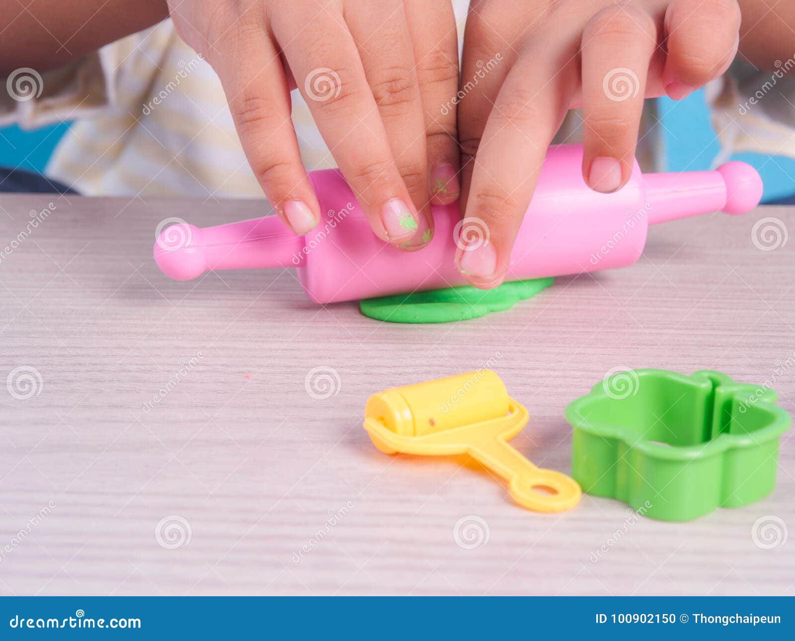 Argilla Da Modellare Del Gioco Da Bambini Fotografia Stock - Immagine ...