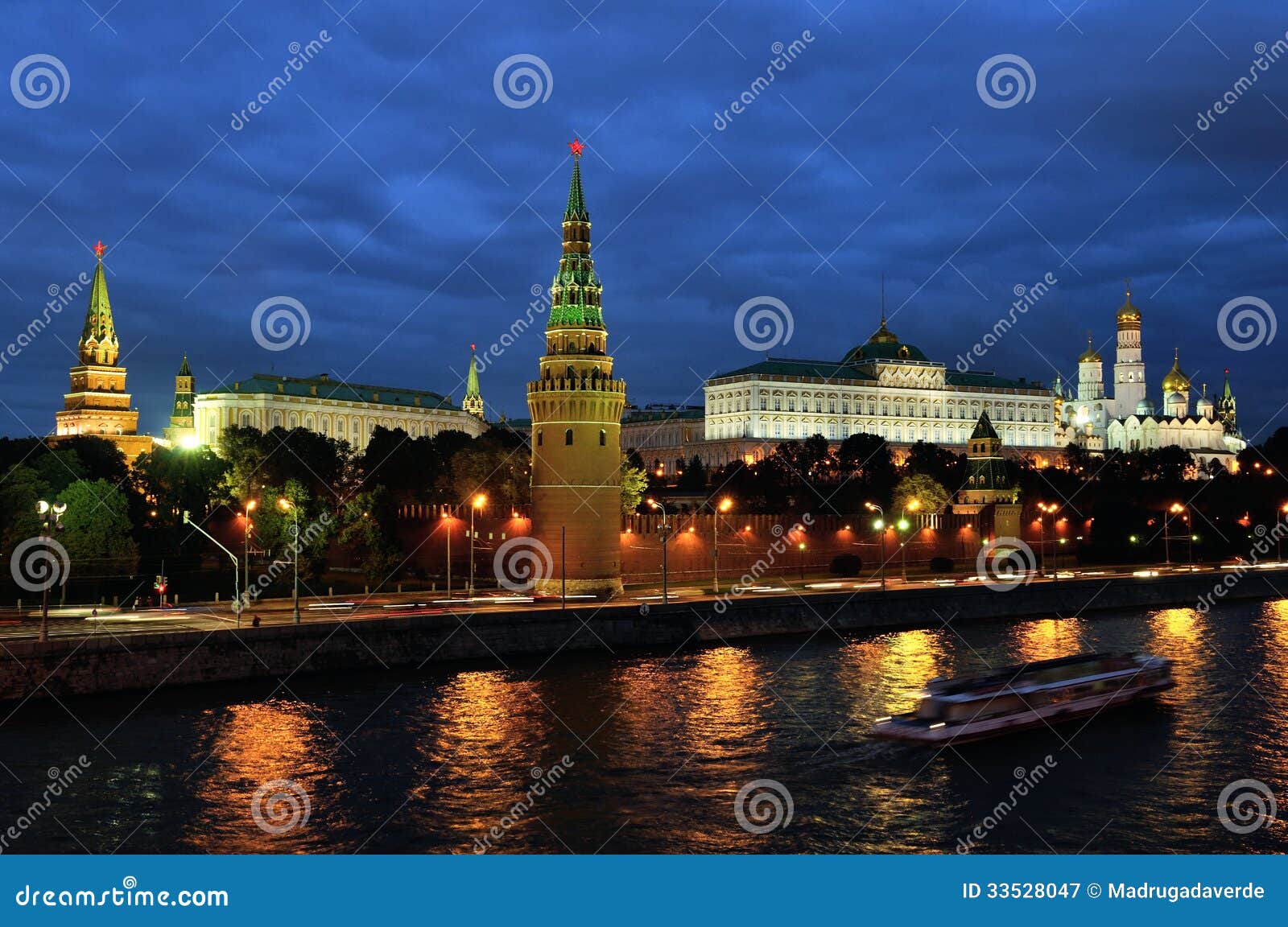 Arial View of Kremlin, Moscow Stock Image - Image of night, cathedral ...