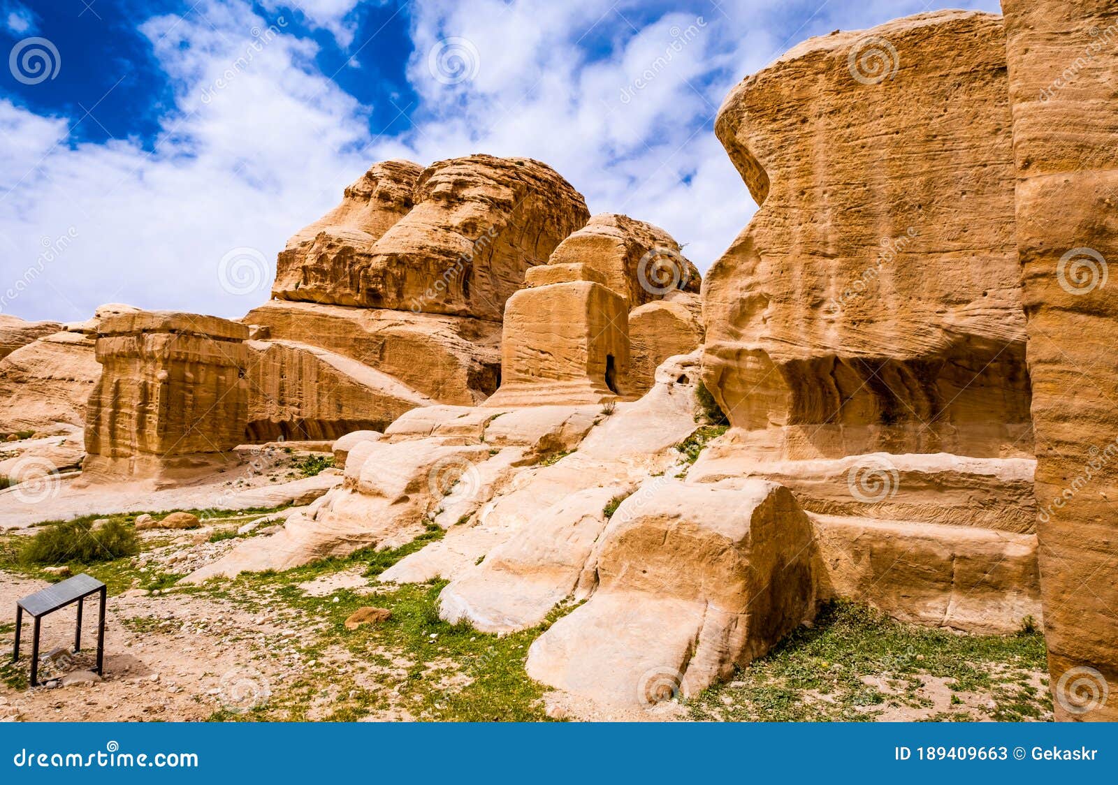 Arid badlands in Jordan stock image. Image of mountain - 189409663