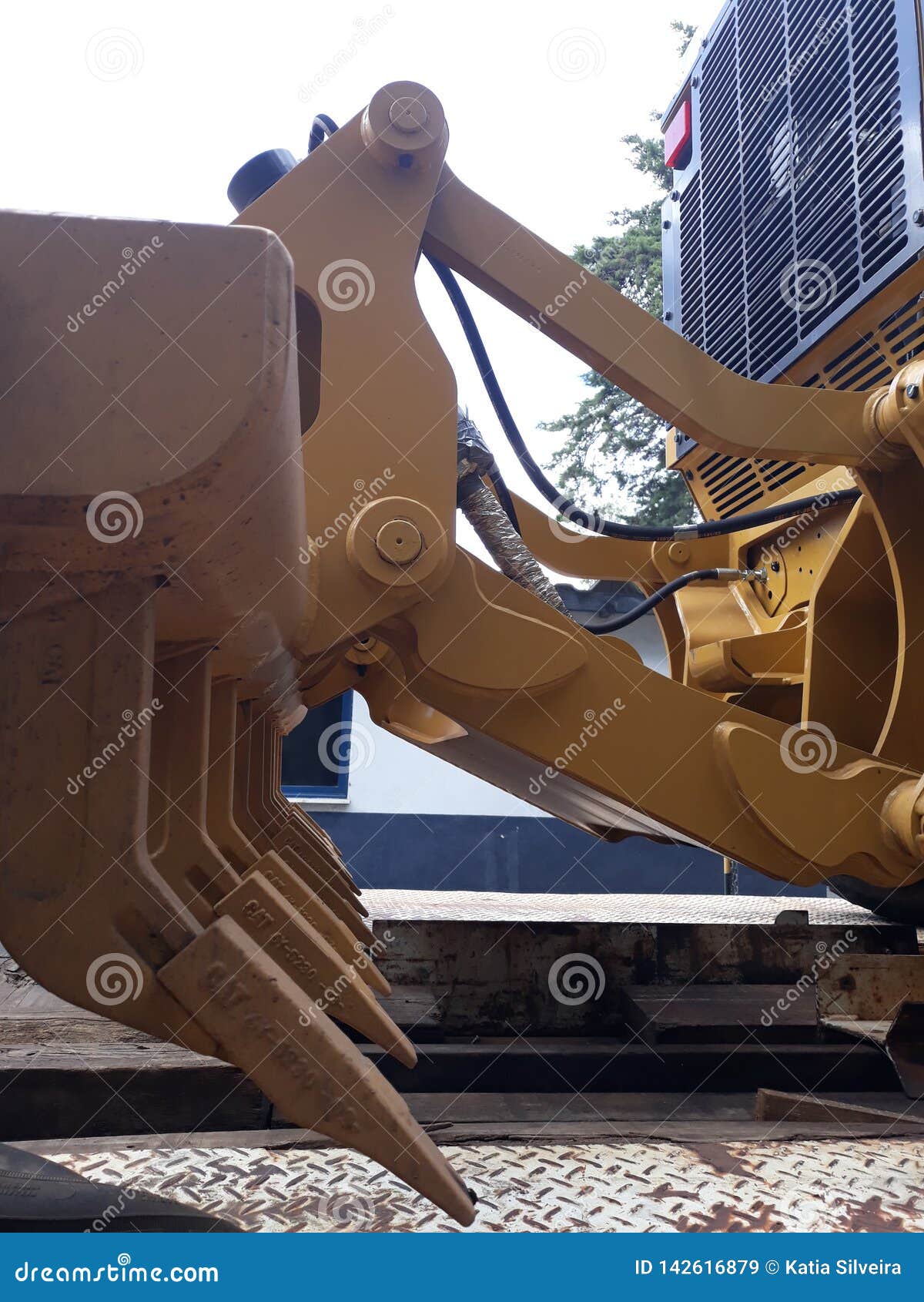 Arm of a large tractor editorial stock image. Image of duty - 142616879