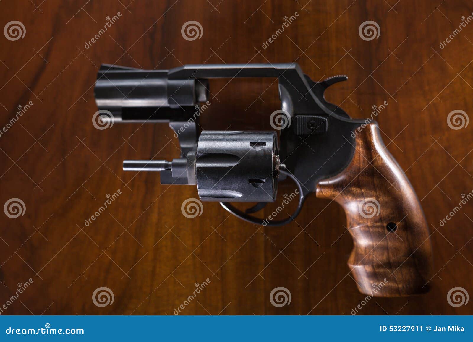 Arma Del Revólver Del Cilindro Imagen de archivo - Imagen de proteja ...