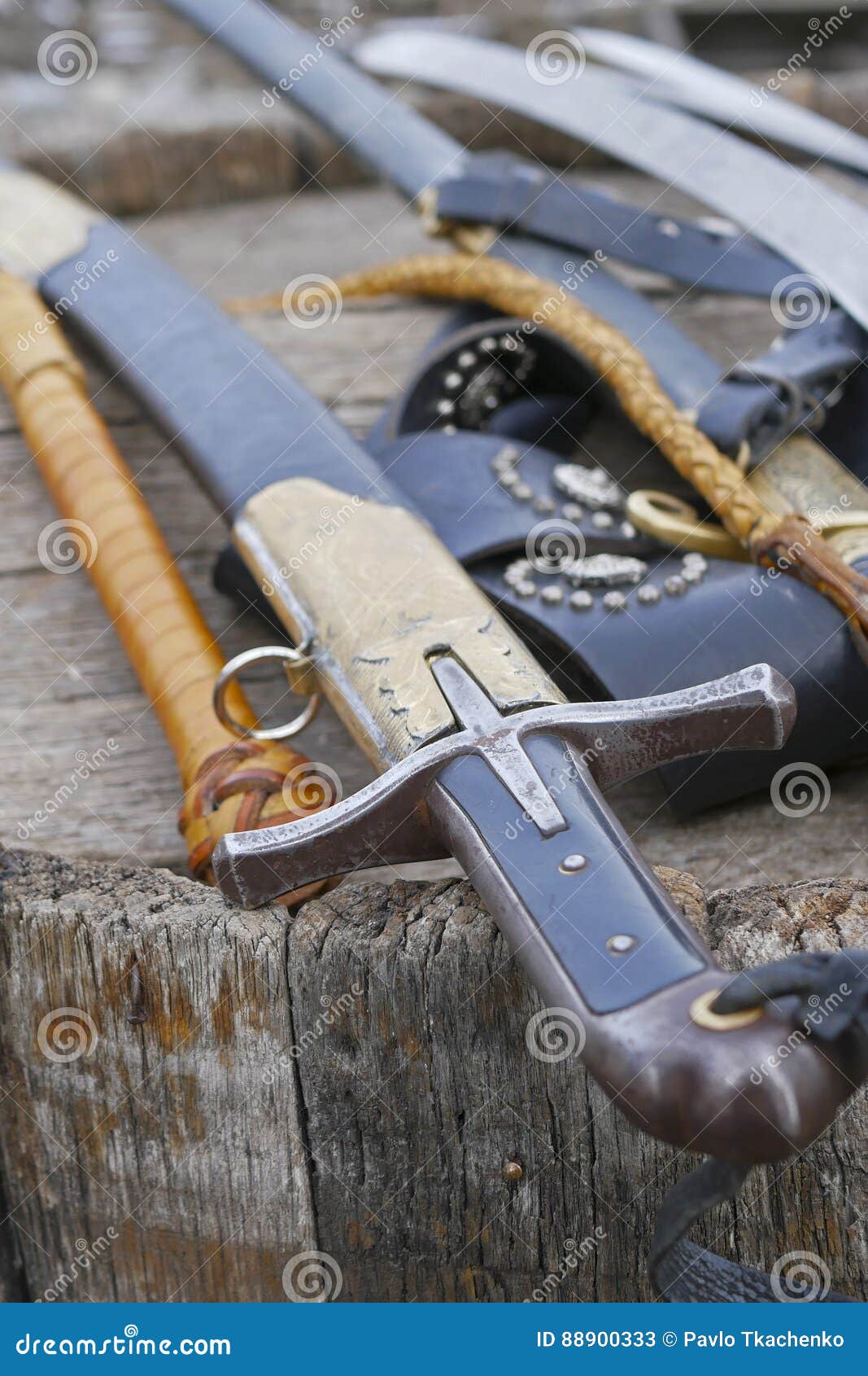 Armas Cosacas, Espadas, Espadas Imagen de archivo - Imagen de macro ...