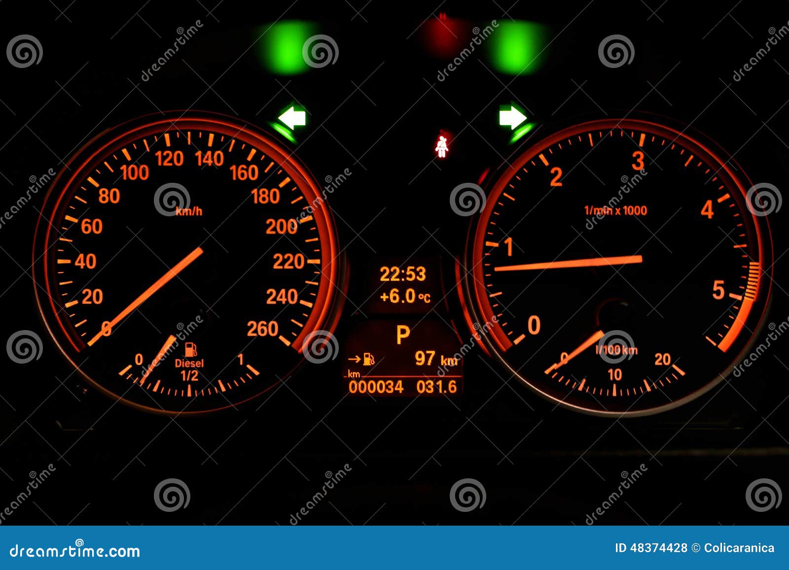 Armaturenbrett eines Autos stockfoto. Bild von signal - 48374428