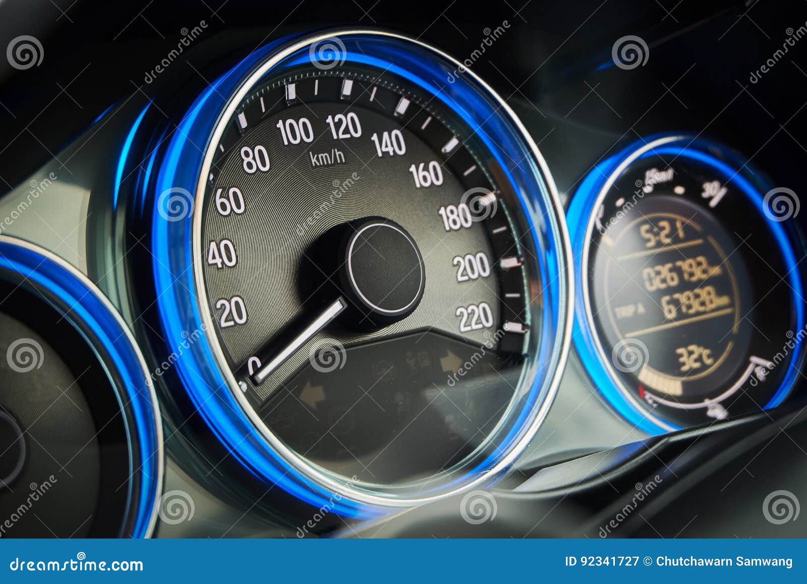 Armaturenbrett Eines Modernen Autos Stock-Fotos - Laden Sie 4,089 ...