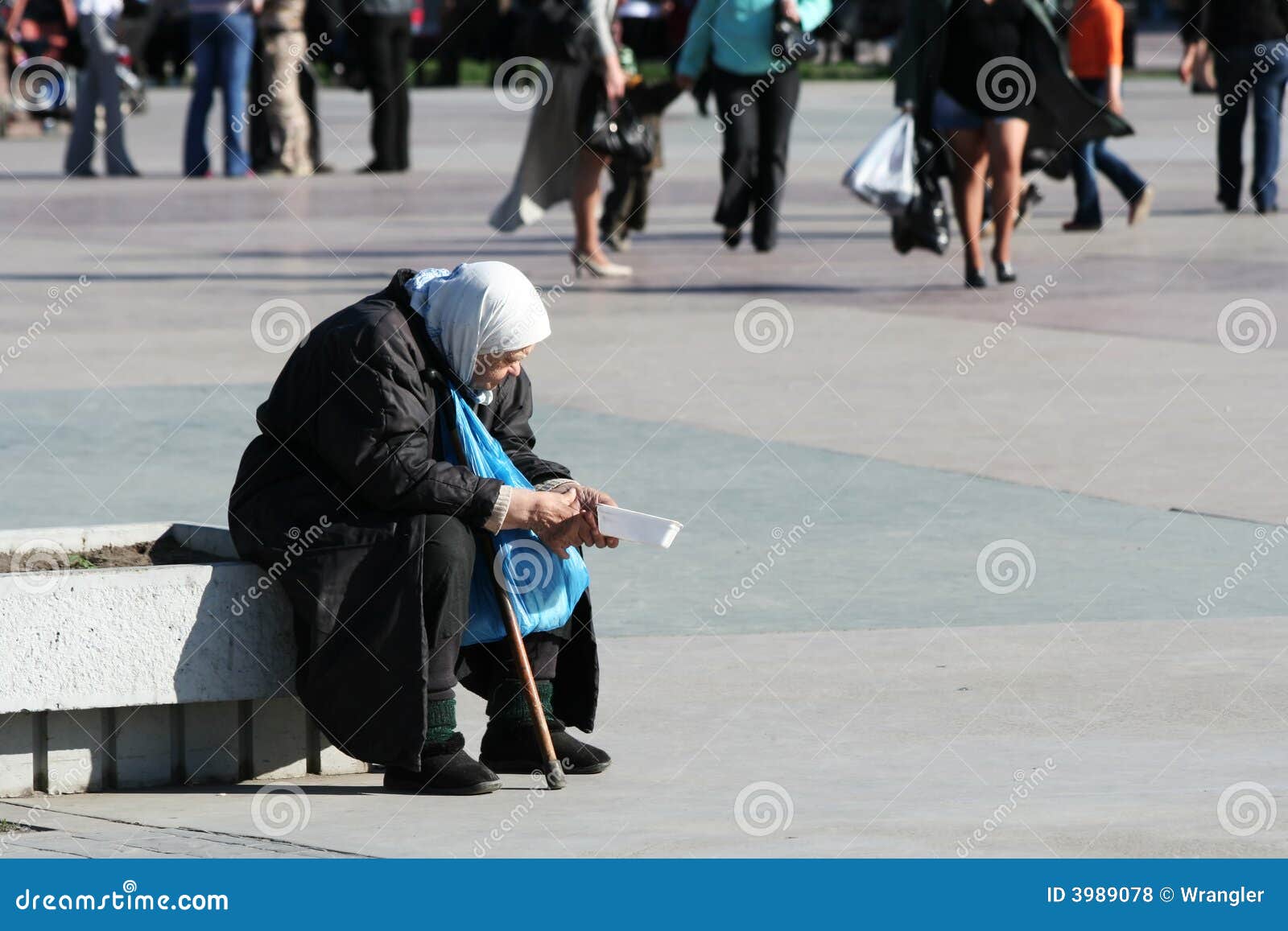 Armoede en eenzaamheid. stock foto. Image of eenzaamheid - 3989078