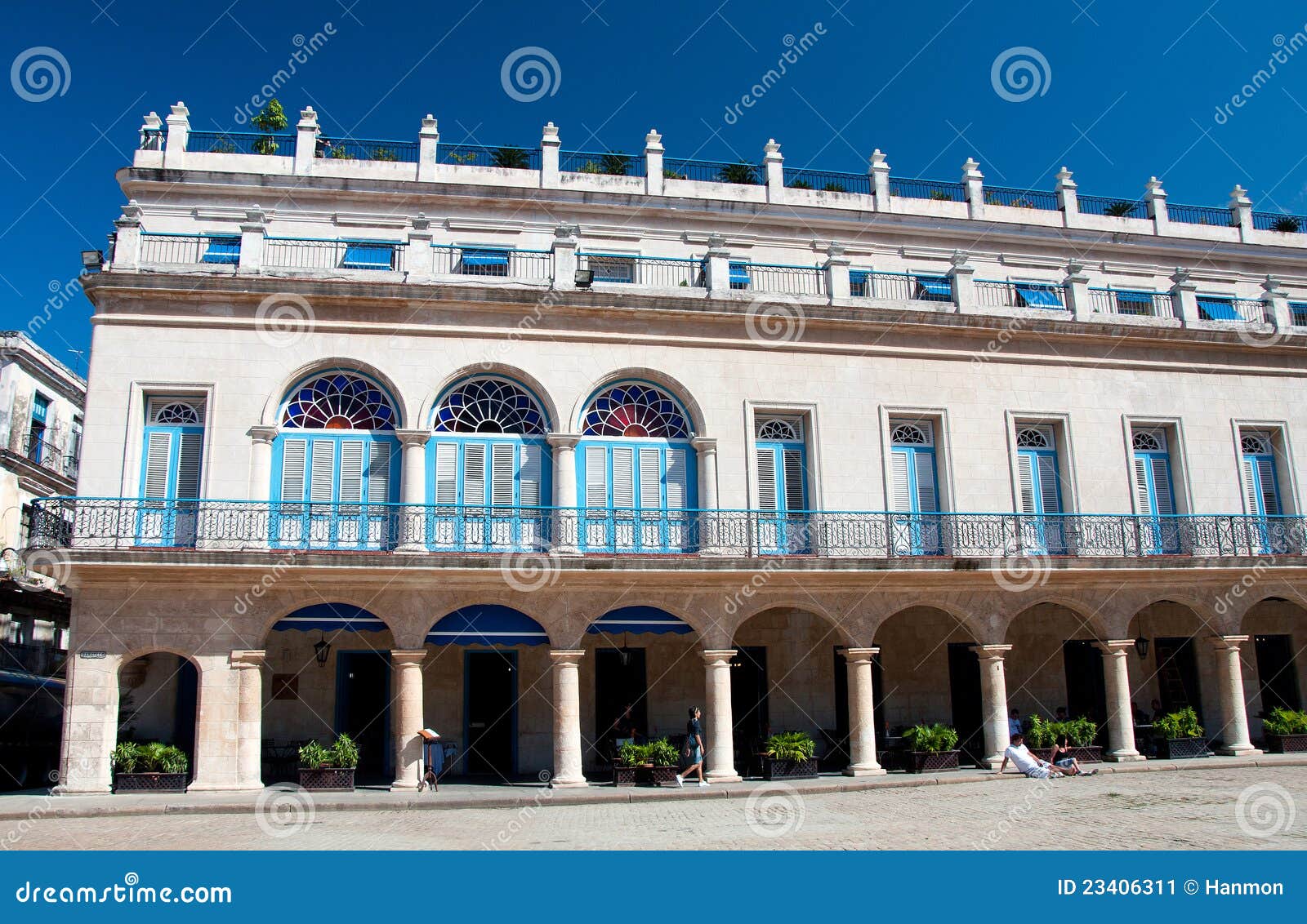 Arms Square and the Hotel Santa Isabel Cuba Editorial Photo - Image of ...