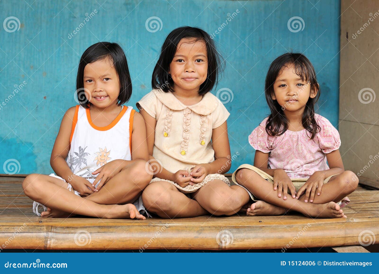 Armut-Kinder stockfoto. Bild von armut, zicklein, kinder - 15124006