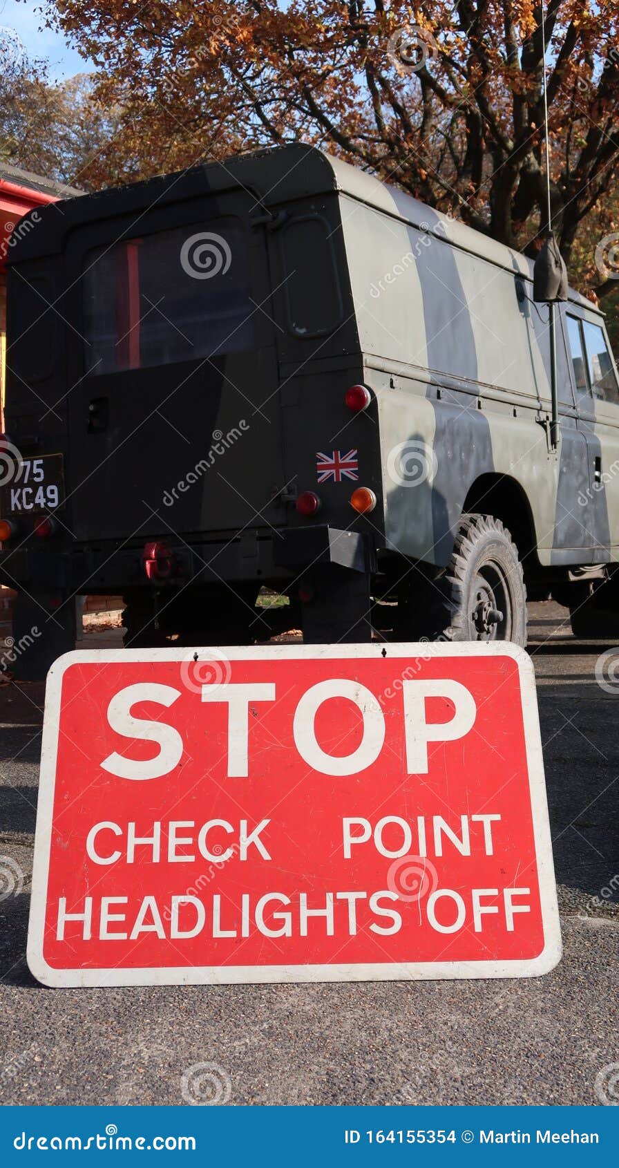 Army Checkpoint with Land Rover Vehicle. Editorial Stock Image - Image ...