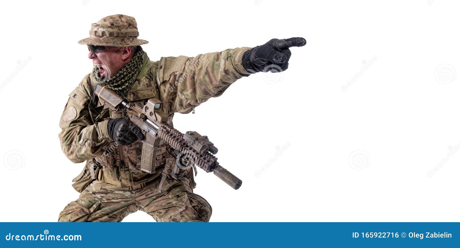 Army Military Soldier Screaming, Pointing Attack Direction 库存照片 - 图片 包括 ...