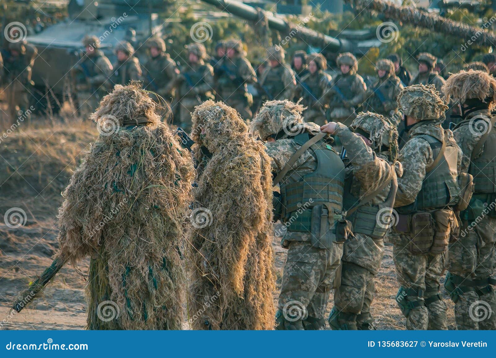 Army Parade, Military Uniform Soldier Row March Editorial Photography ...