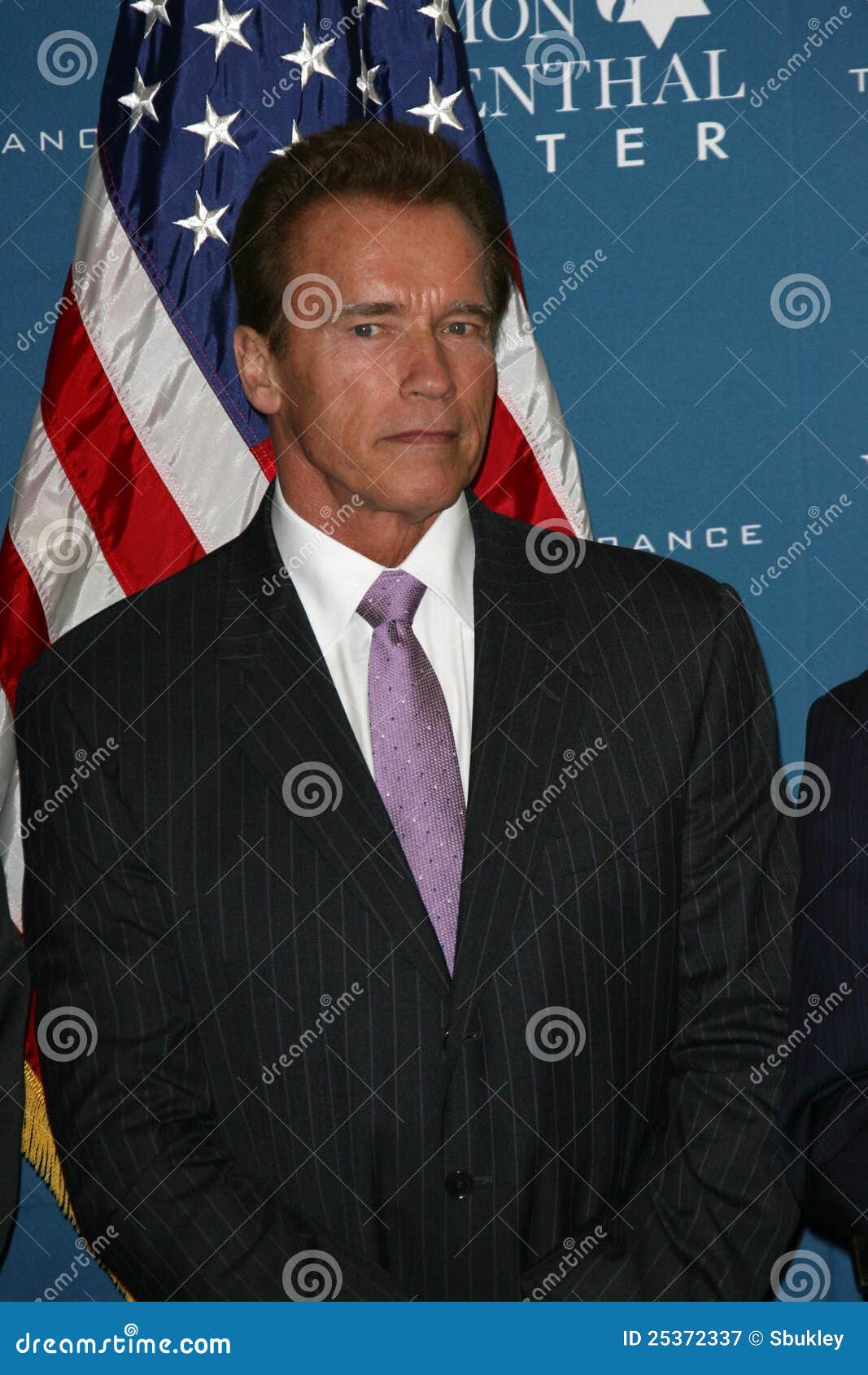 Arnold Schwarzenegger editorial photography. Image of official - 25372337