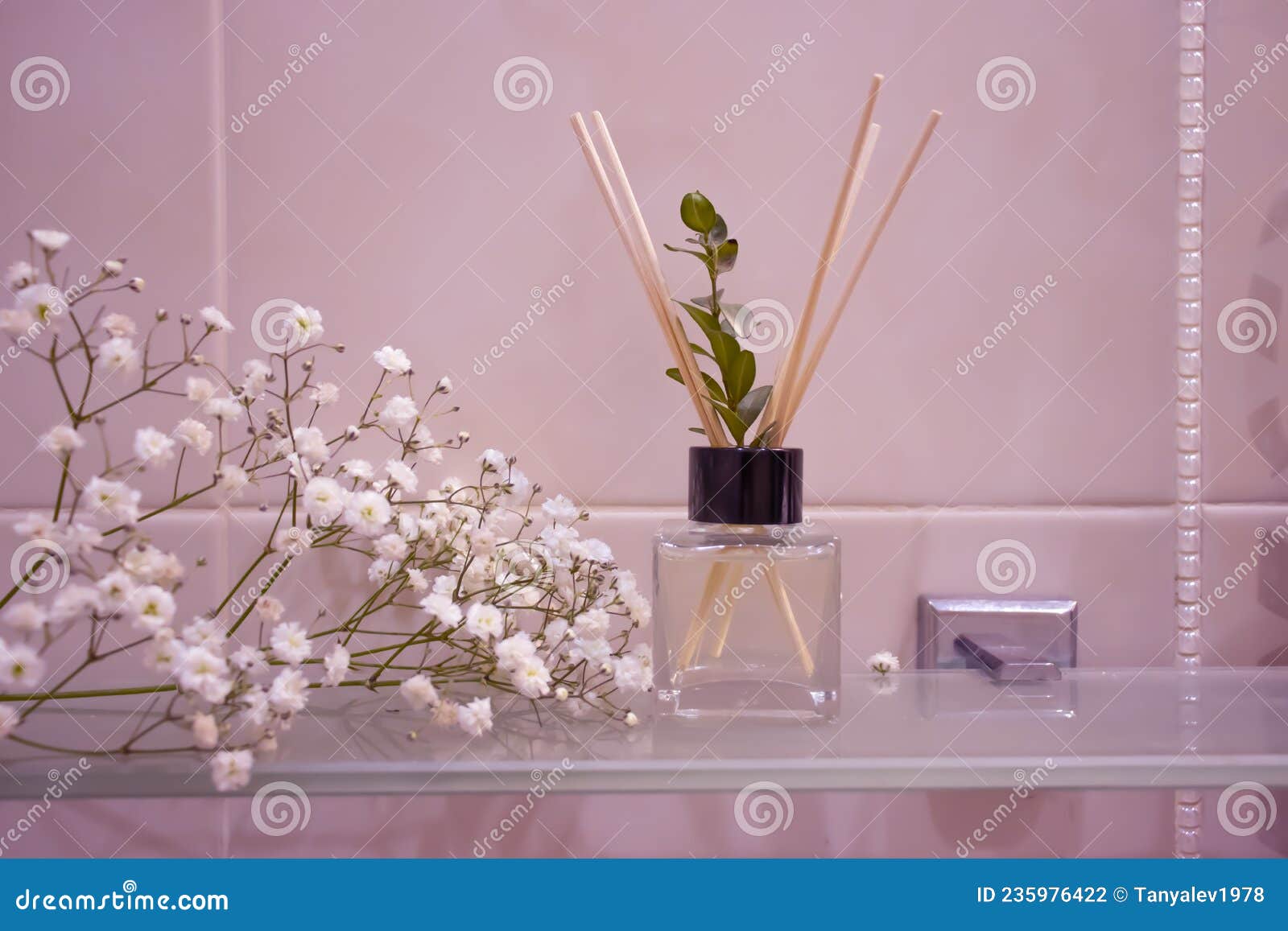 Aroma Diffuser, Home Perfume Aromatic Natural Design Stock Photo ...
