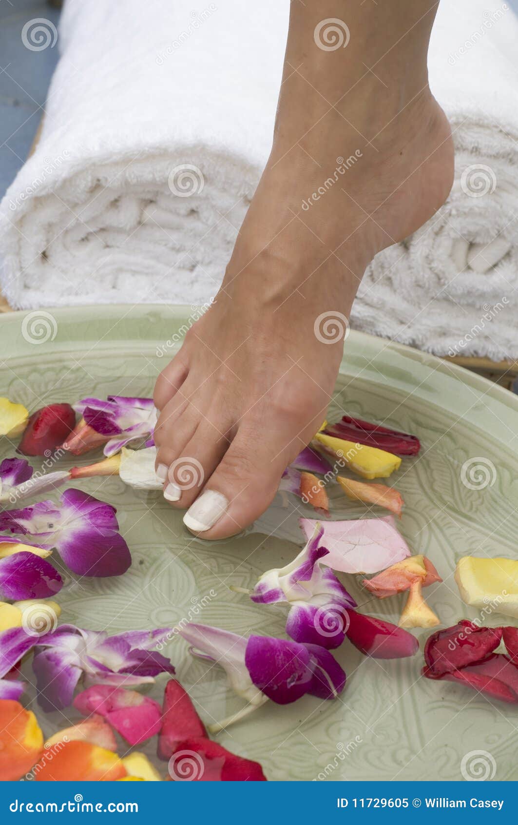 Aromatherapy Water Spa for Feet 9 Stock Image - Image of bathing ...