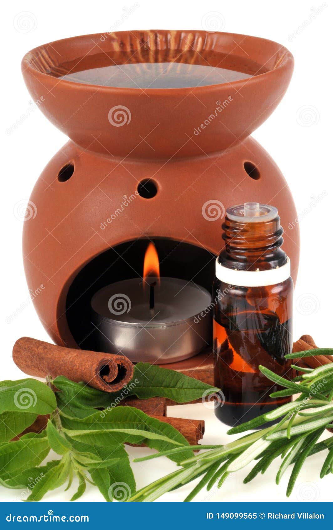 Essential Oil Diffuser in Close-up Stock Image - Image of aromatic ...