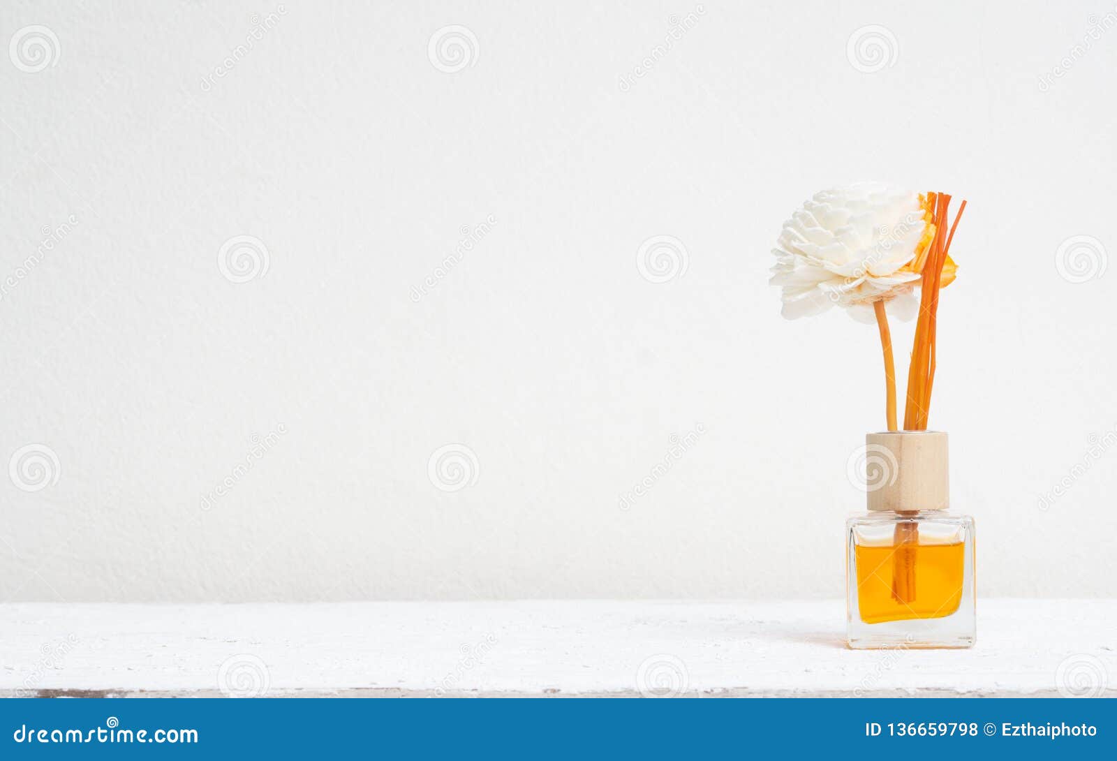 Aromatic Reed Freshener, Fragrance Diffuser Set of Bottle with Aroma ...