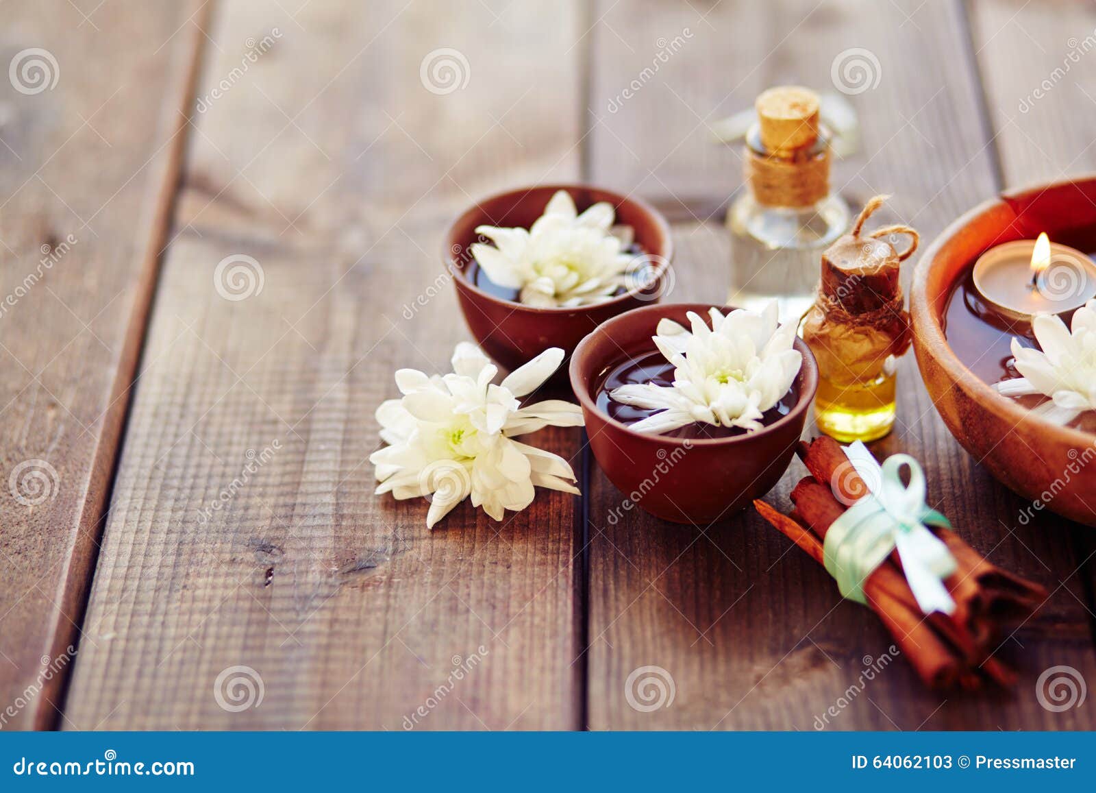 Aromatisch Entspannen Sie Sich Stockbild - Bild von schmieröl ...