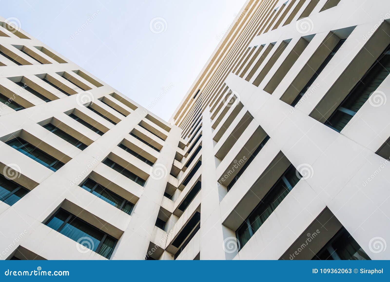 Arquitectura Abstracta Y Edificio Imagen de archivo - Imagen de fachada ...