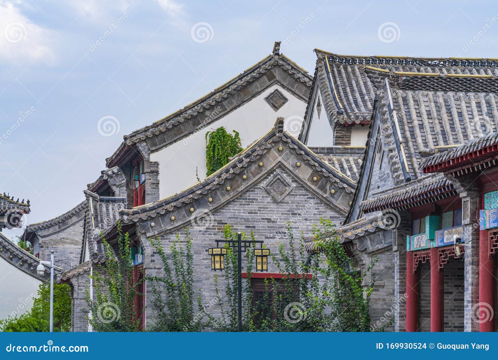 Arquitectura china foto de archivo. Imagen de paisaje - 169930524