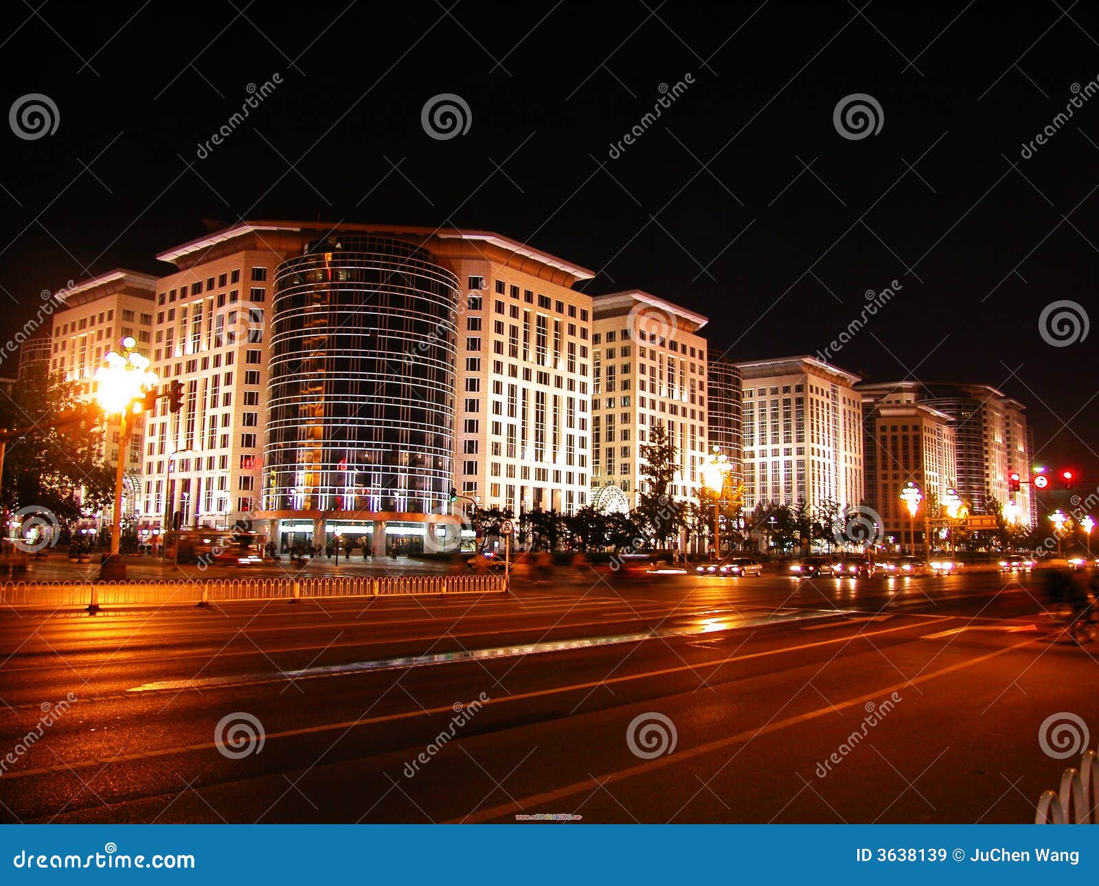 Arquitectura Da Cidade Da Noite Imagem de Stock - Imagem de capital ...