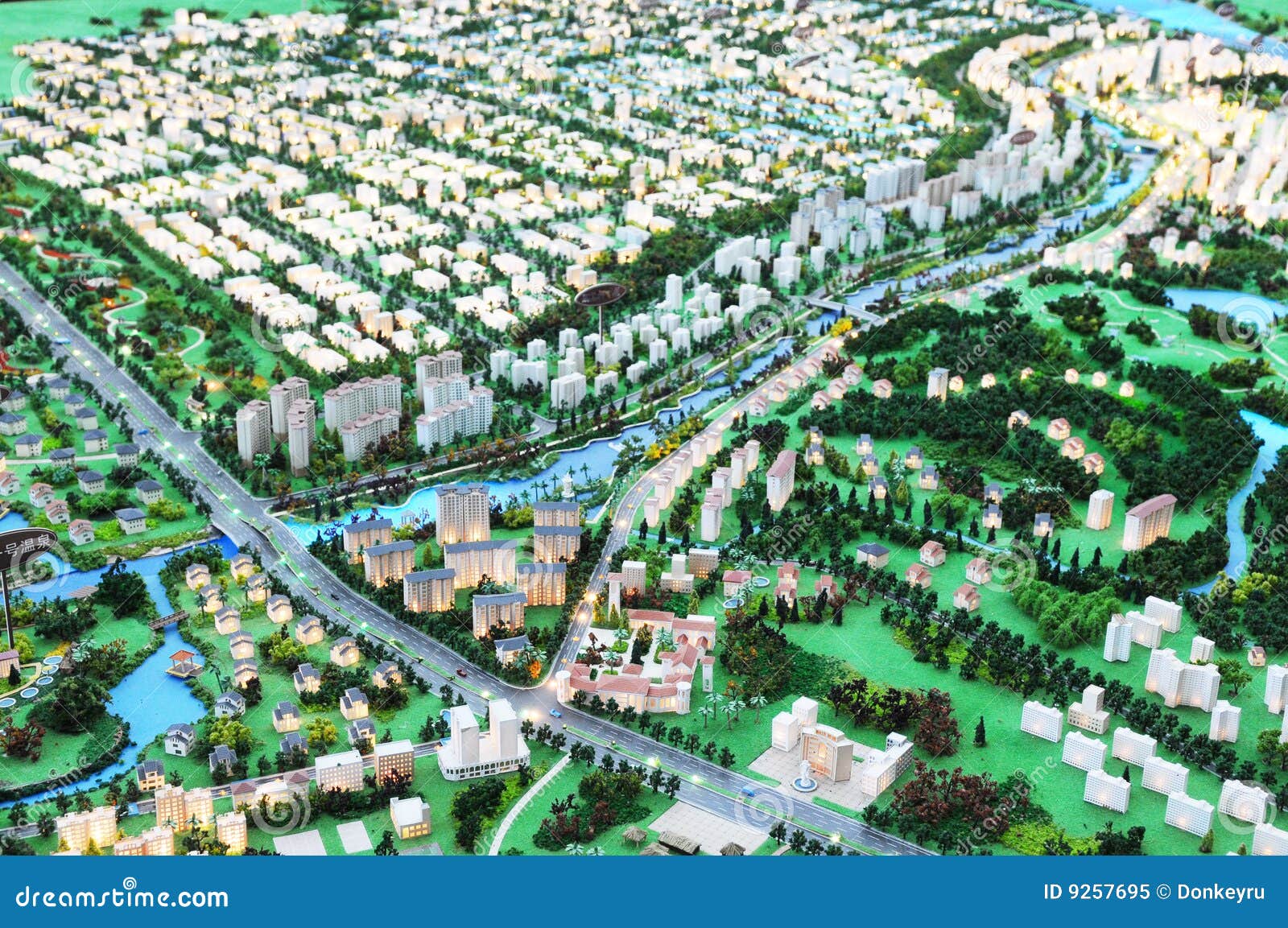 A Arquitectura Da Cidade Modelo Imagem de Stock - Imagem de prado ...