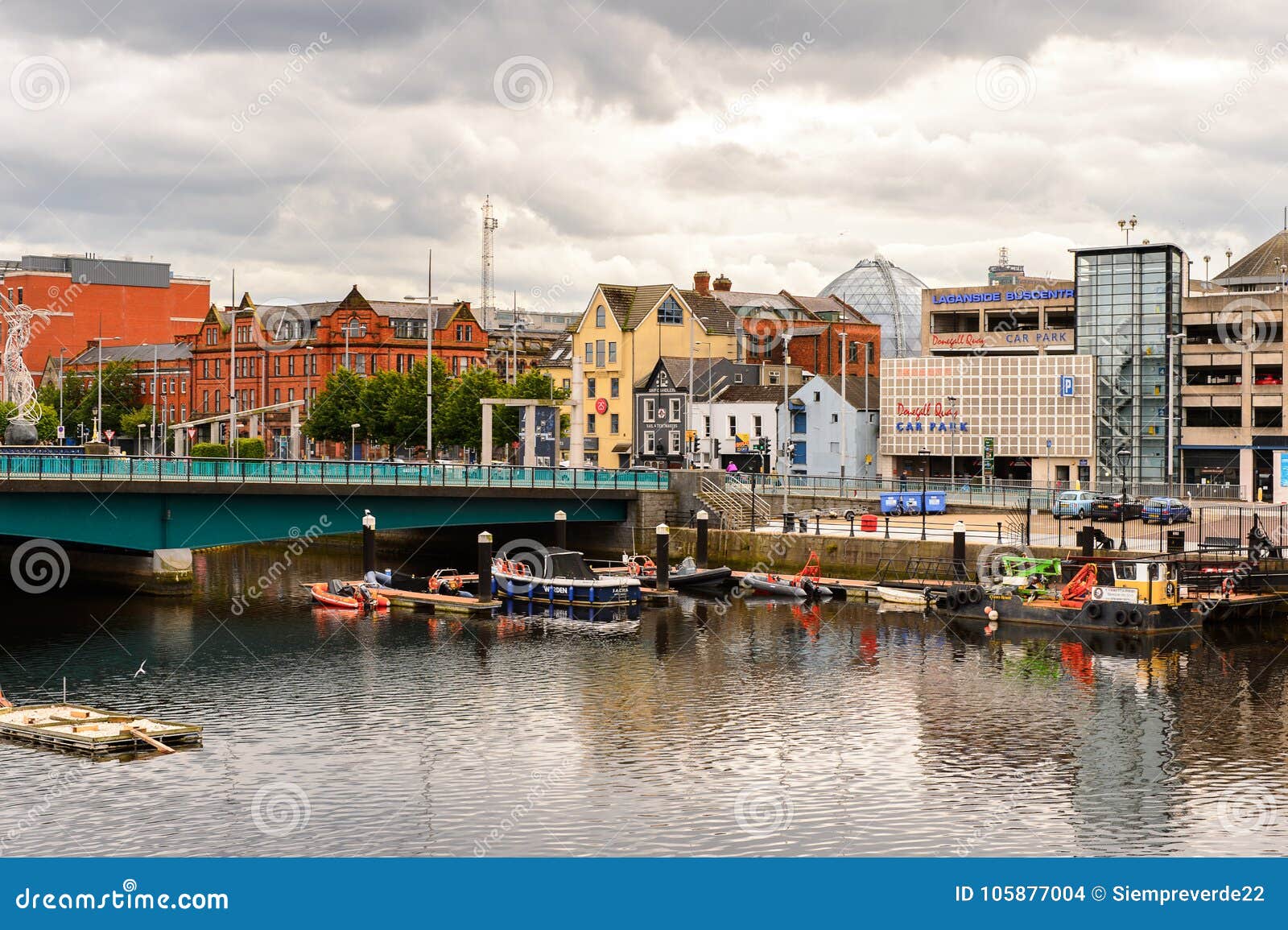 Arquitectura De Belfast, Irlanda Del Norte Imagen de archivo editorial ...
