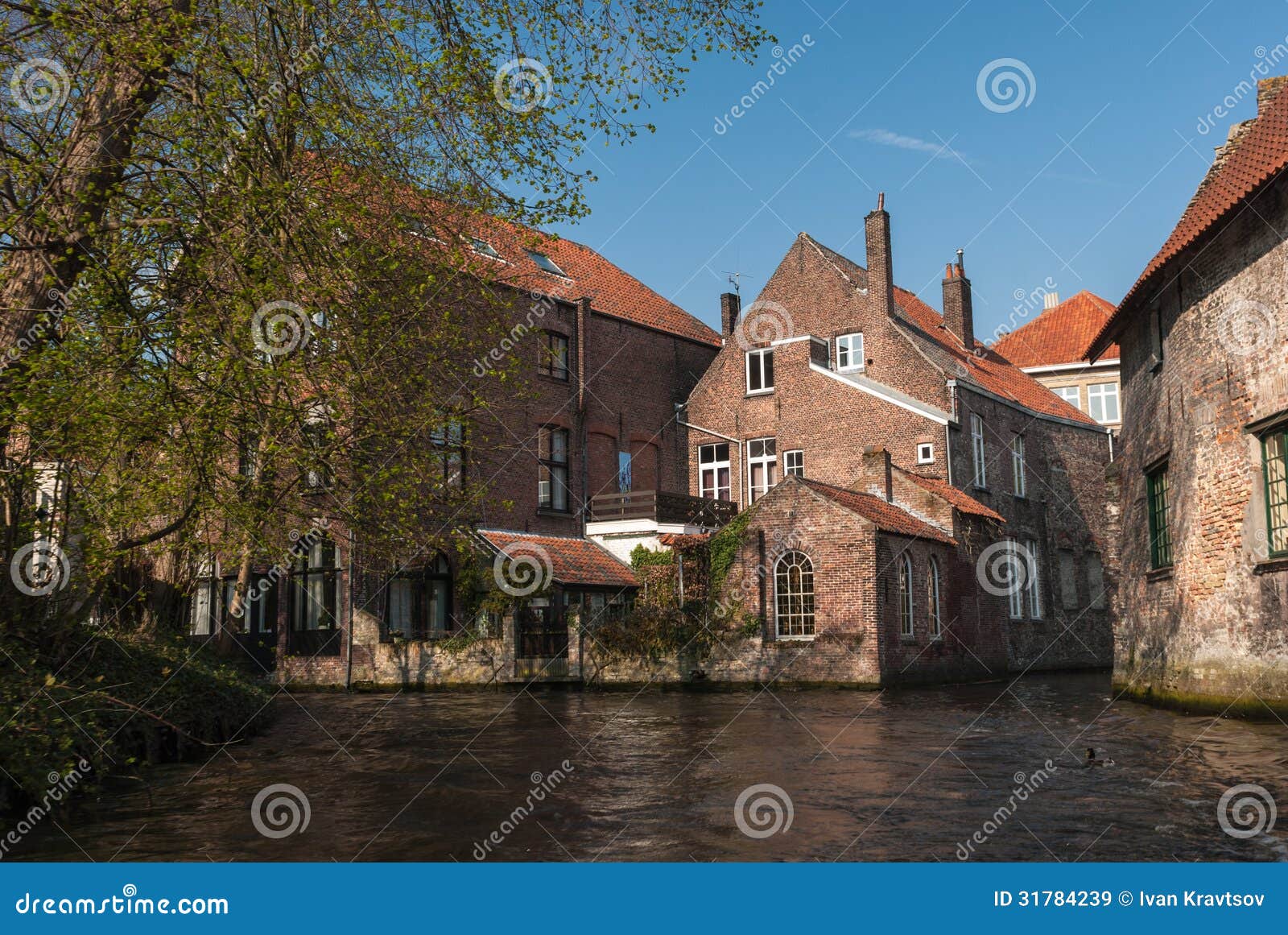 Arquitectura De Buges - Canales Viejos Imagen de archivo - Imagen de barco, europeo: 31784239