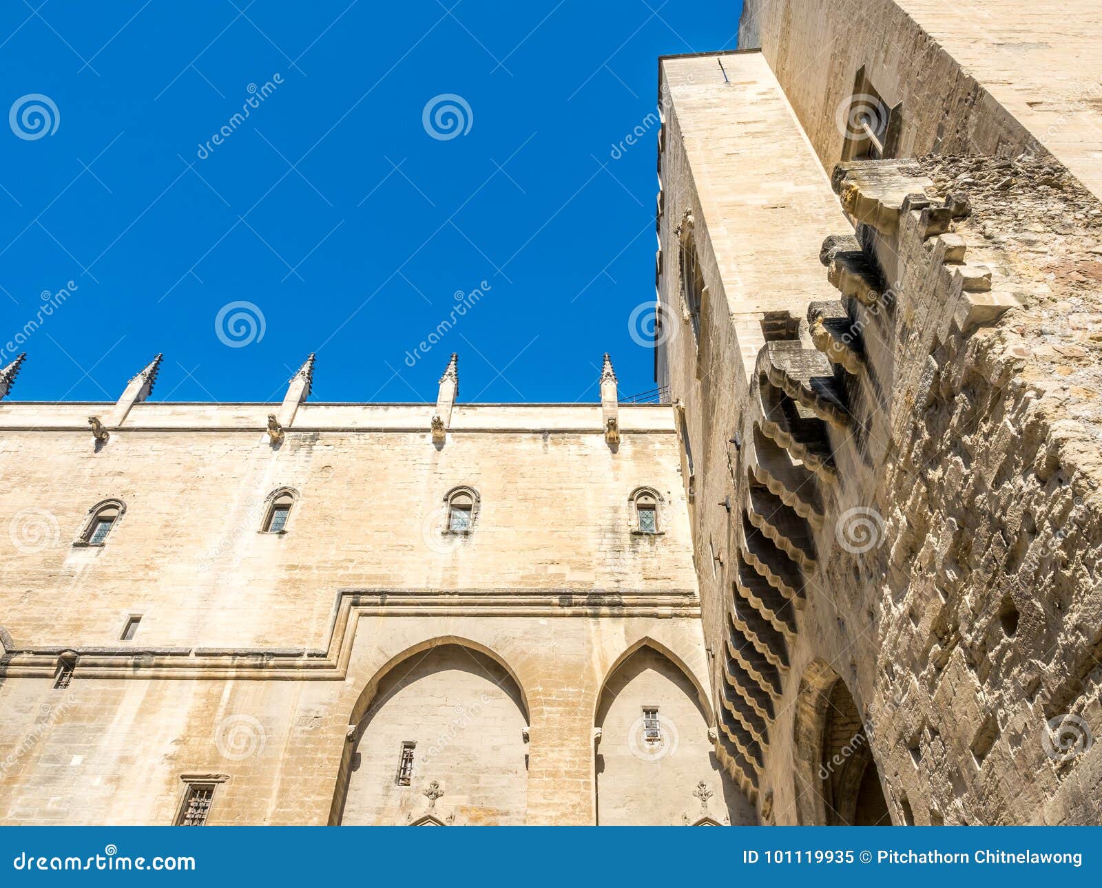 Arquitectura Interior Del Palacio Papal Imagen editorial - Imagen de ...