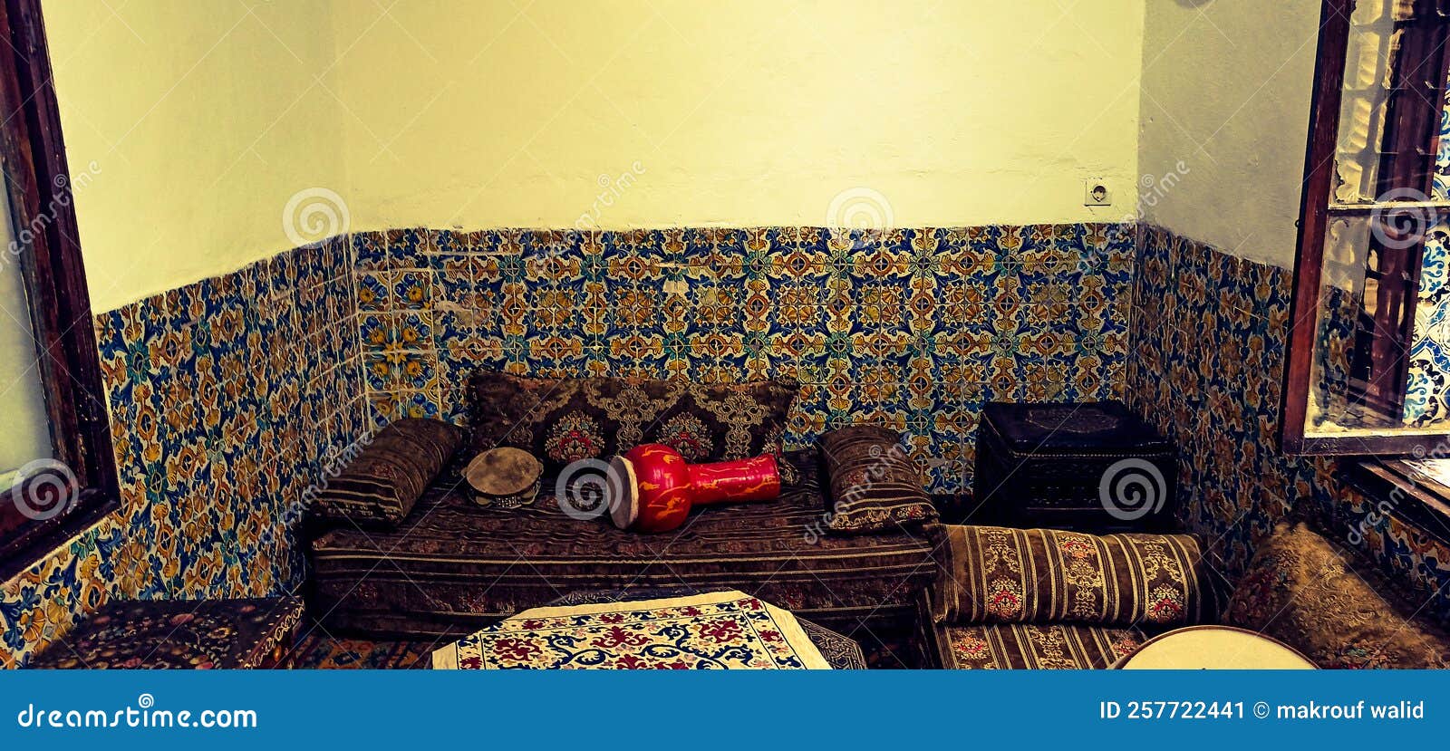 Arquitectura Otomana En Argelia Imagen de archivo - Imagen de modelo ...