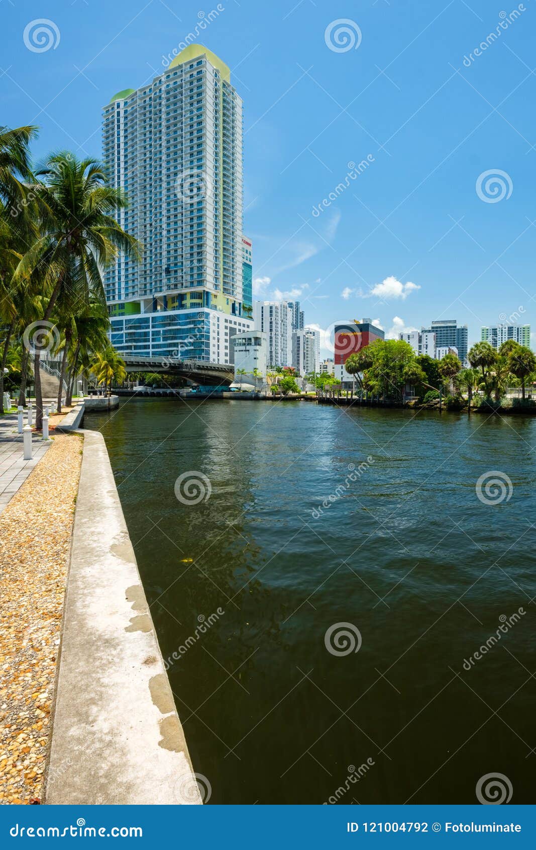 Arquitetura Da Cidade Do Rio De Miami Fotografia Editorial - Imagem de ...