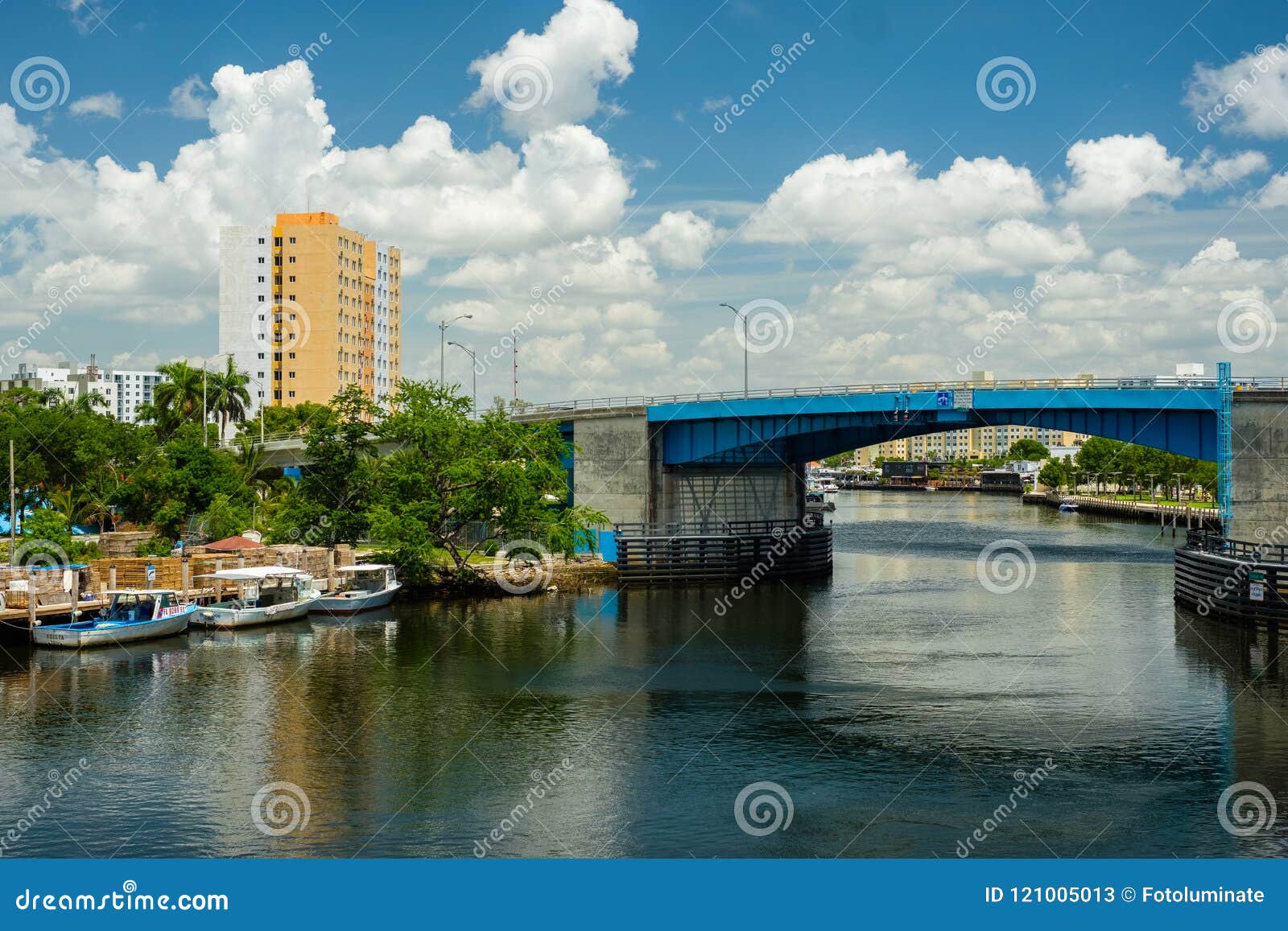 Arquitetura Da Cidade Do Rio De Miami Foto de Stock Editorial - Imagem ...