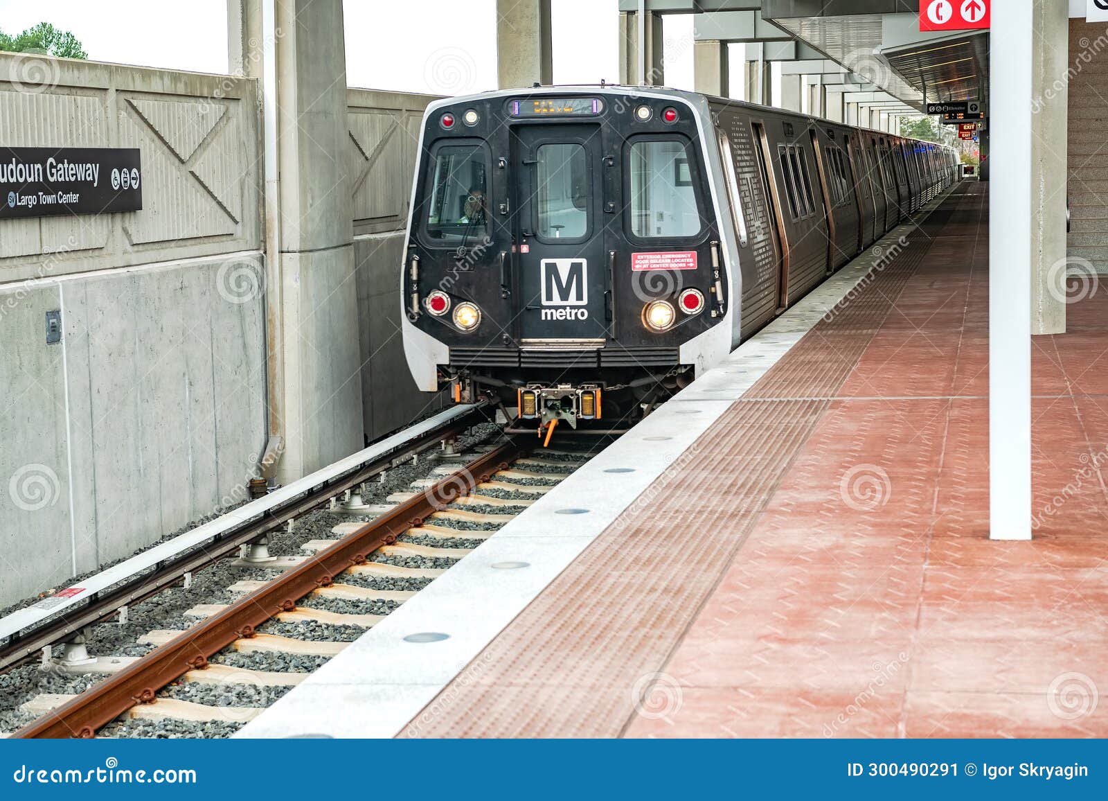 An Arriving Train at the New Washington Metro Station Stock Image ...
