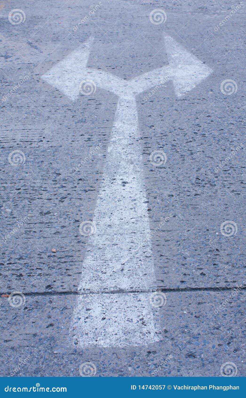 Arrow cross stock image. Image of icon, lead, highway - 14742057