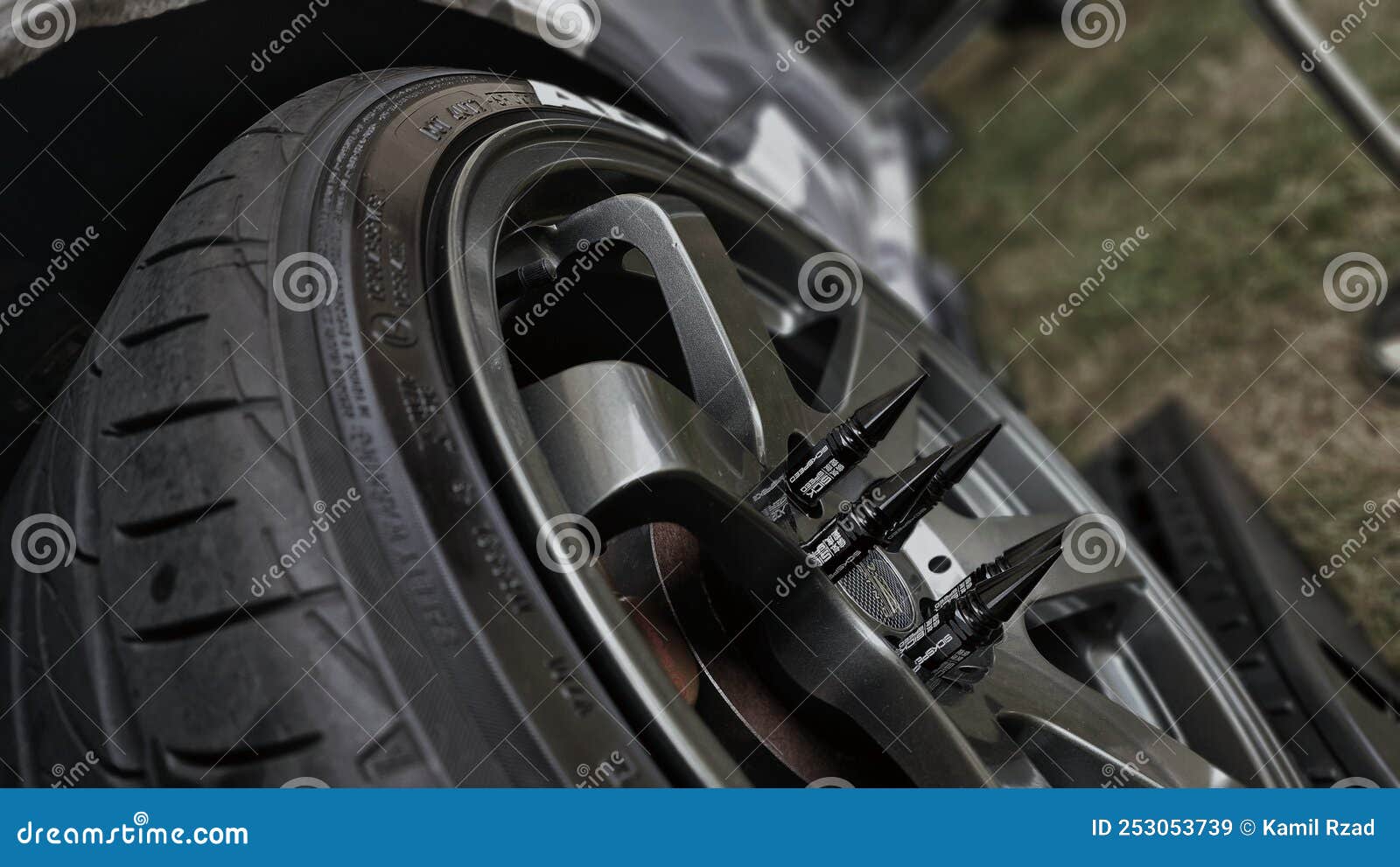 Arrow wheel nuts editorial stock image. Image of arrow - 253053739