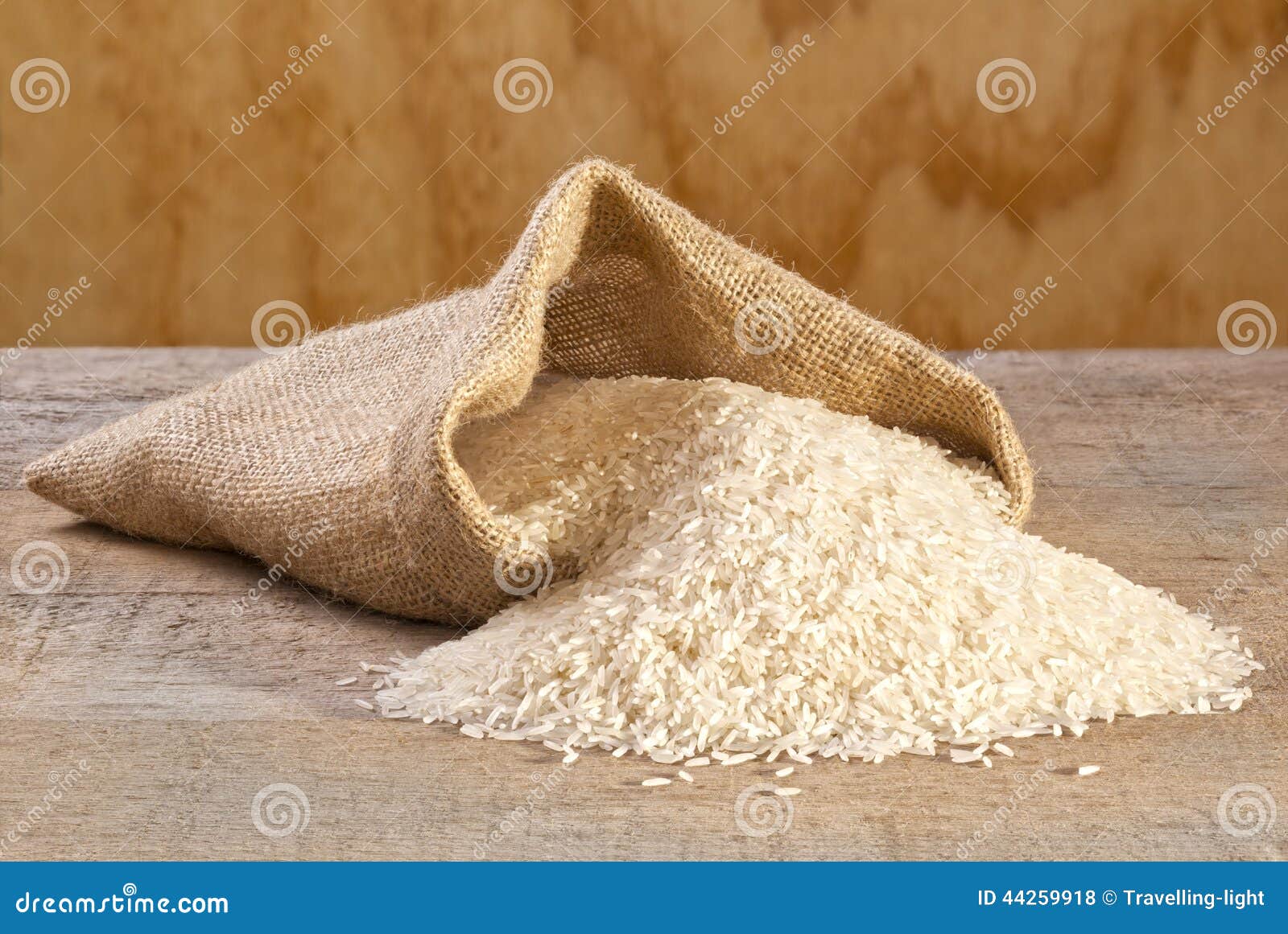 Arroz Basmati Que Desborda El Saco Foto de archivo - Imagen de arroz ...