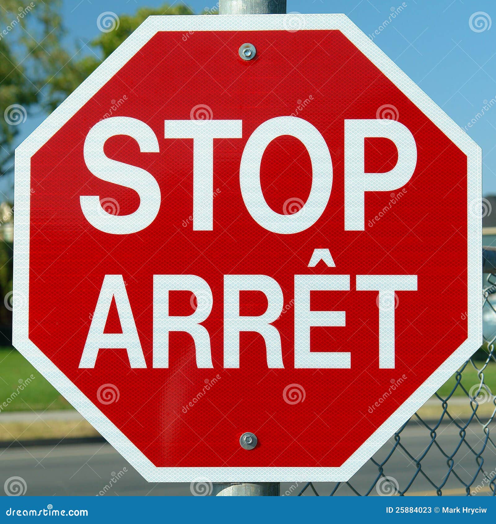 Arrêtez Le Rouge De Signe D'Arret Photos stock - Image: 25884023