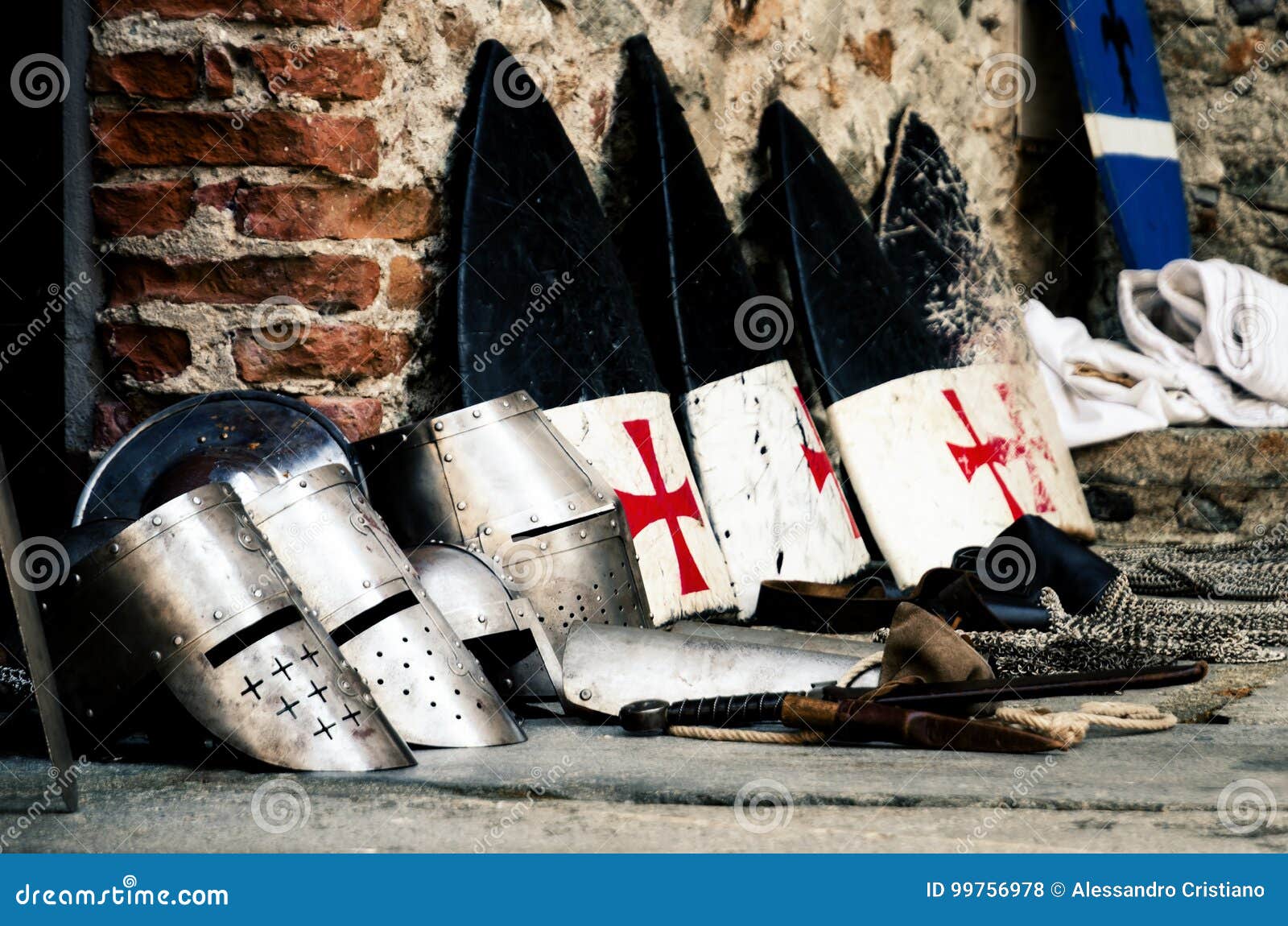 Arsenal Medieval En Un Castillo Foto de archivo - Imagen de metal ...