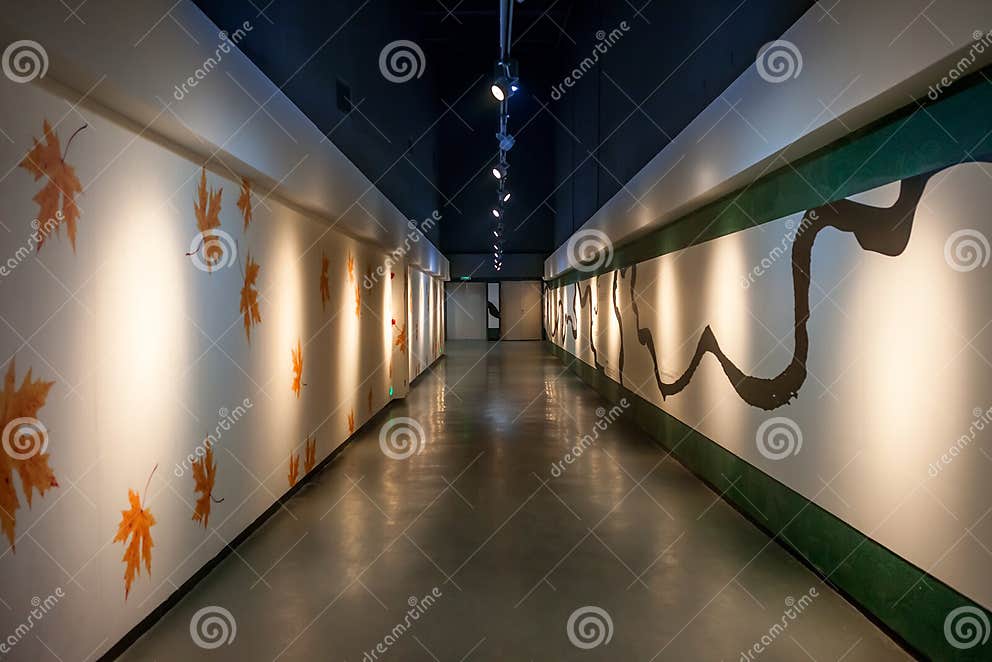 Art Corridor in Exhibition Hall Editorial Stock Image - Image of museum ...