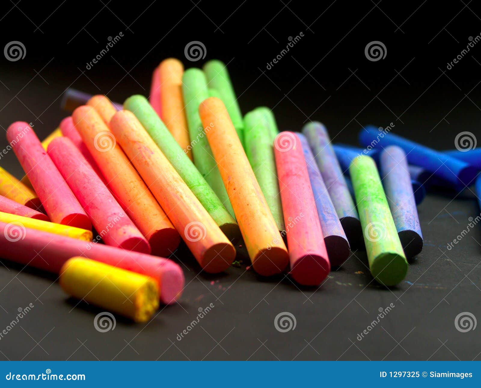 Art de craie image stock. Image of craie, artistique, couleur - 1297325