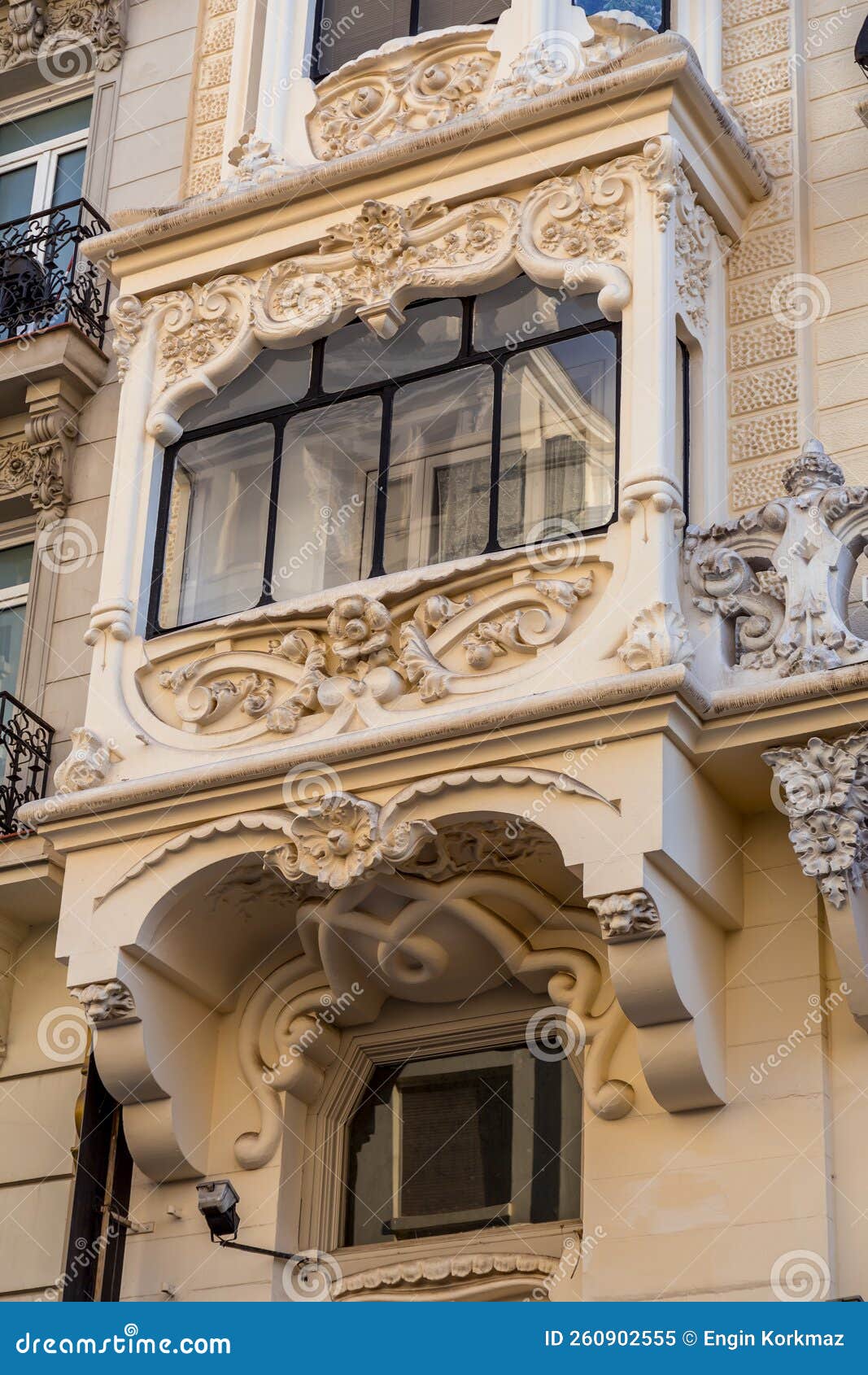 Art Deco Architecture in Central Madrid, Spain Stock Image - Image of ... Art Deco Architecture in Central Madrid, Spain Stock Image - Image of ...