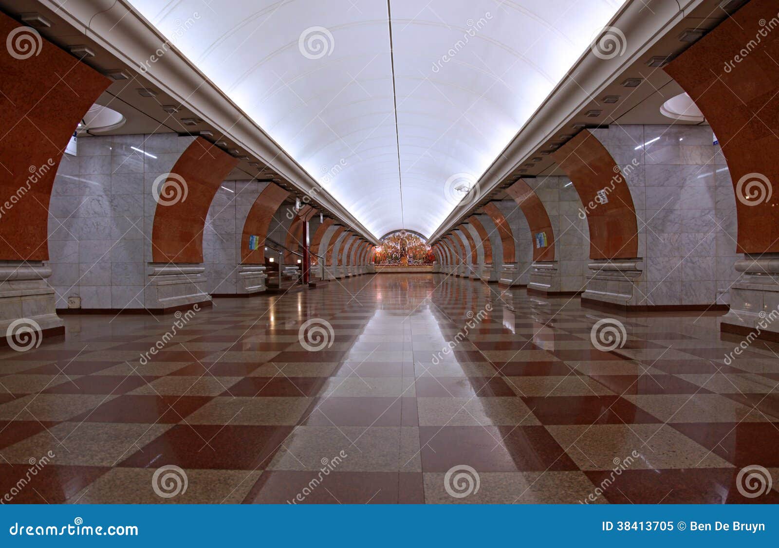 Art Deco Ondergrondse Metro Post in Moskou Stock Afbeelding - Image of ...