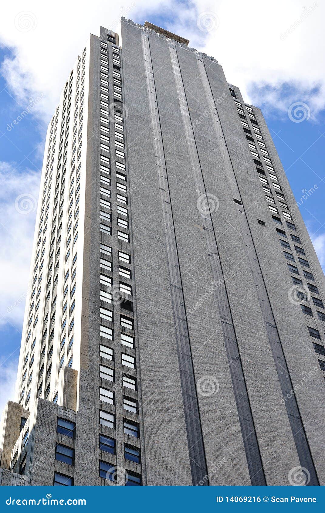 Art Deco Skyscraper stock photo. Image of headquarters - 14069216