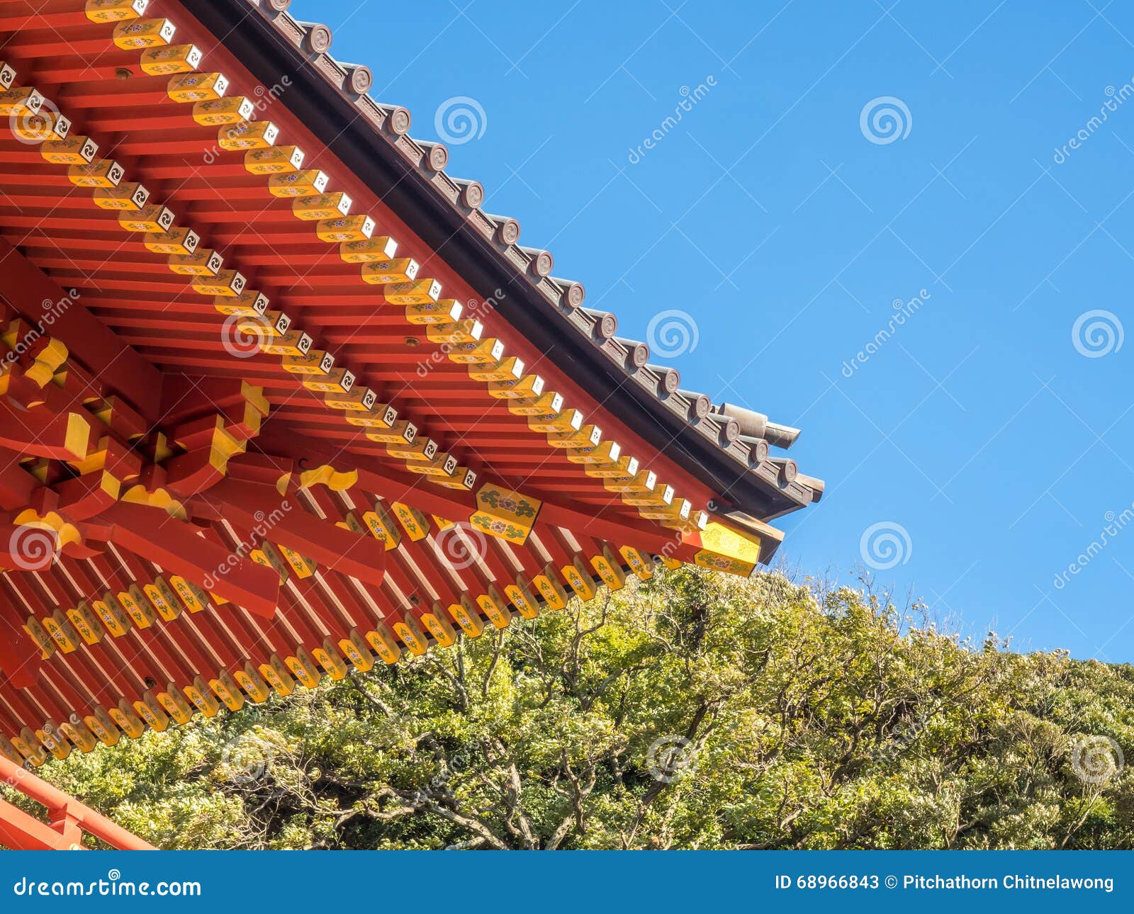 Art Japonais De Dessus De Toit Dans Le Temple Image stock - Image du ...