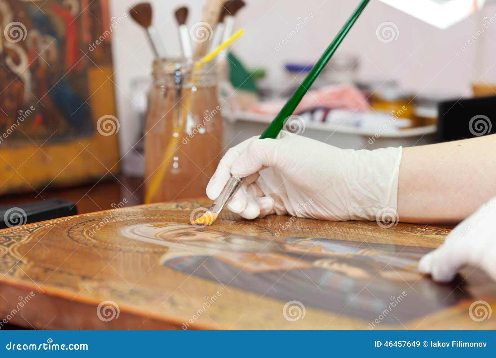 Art Restorer Works on Ancient Gilded Icon Stock Image - Image of ...