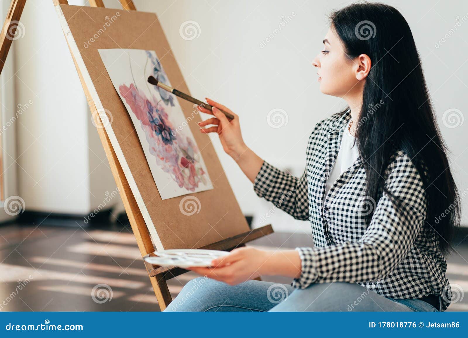 Art Student Learning To Draw at Studio Stock Photo - Image of ...