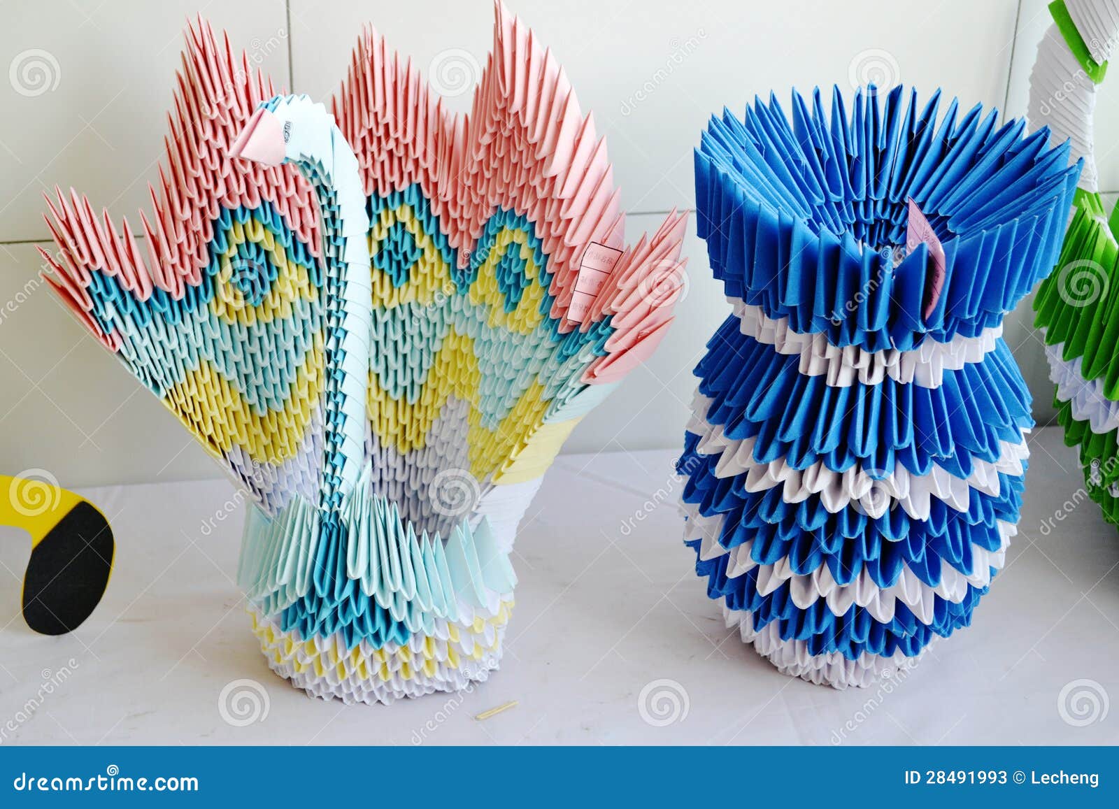 Arte del origami imagen de archivo. Imagen de blanco - 28491993