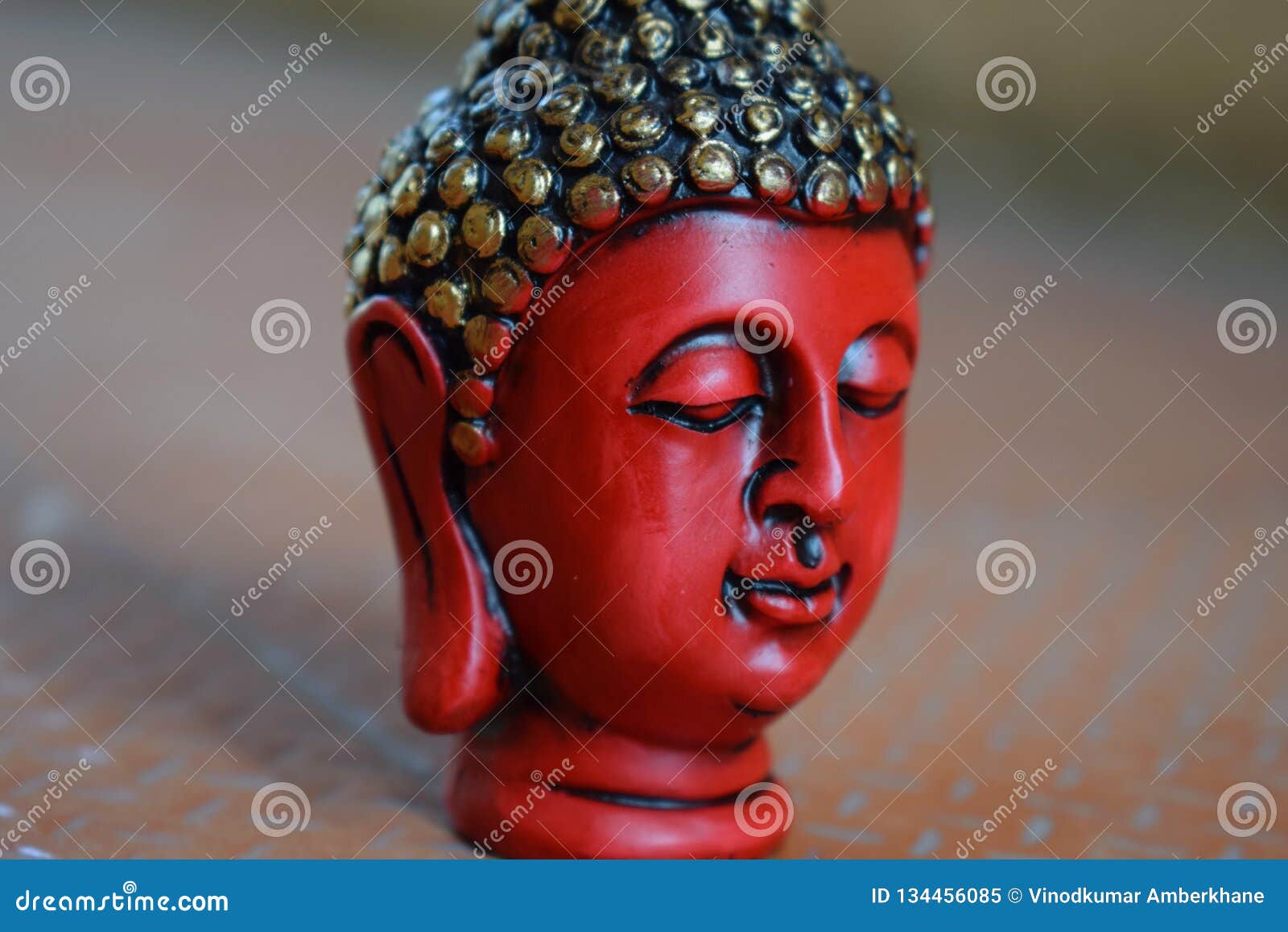 Arte Mural Rojo De Buda De La Vista Lateral Imagen de archivo - Imagen ...