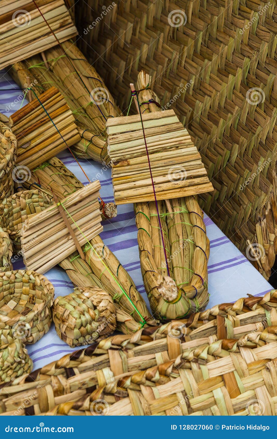 Artes de Totora foto de archivo. Imagen de esteras, cesta - 128027060